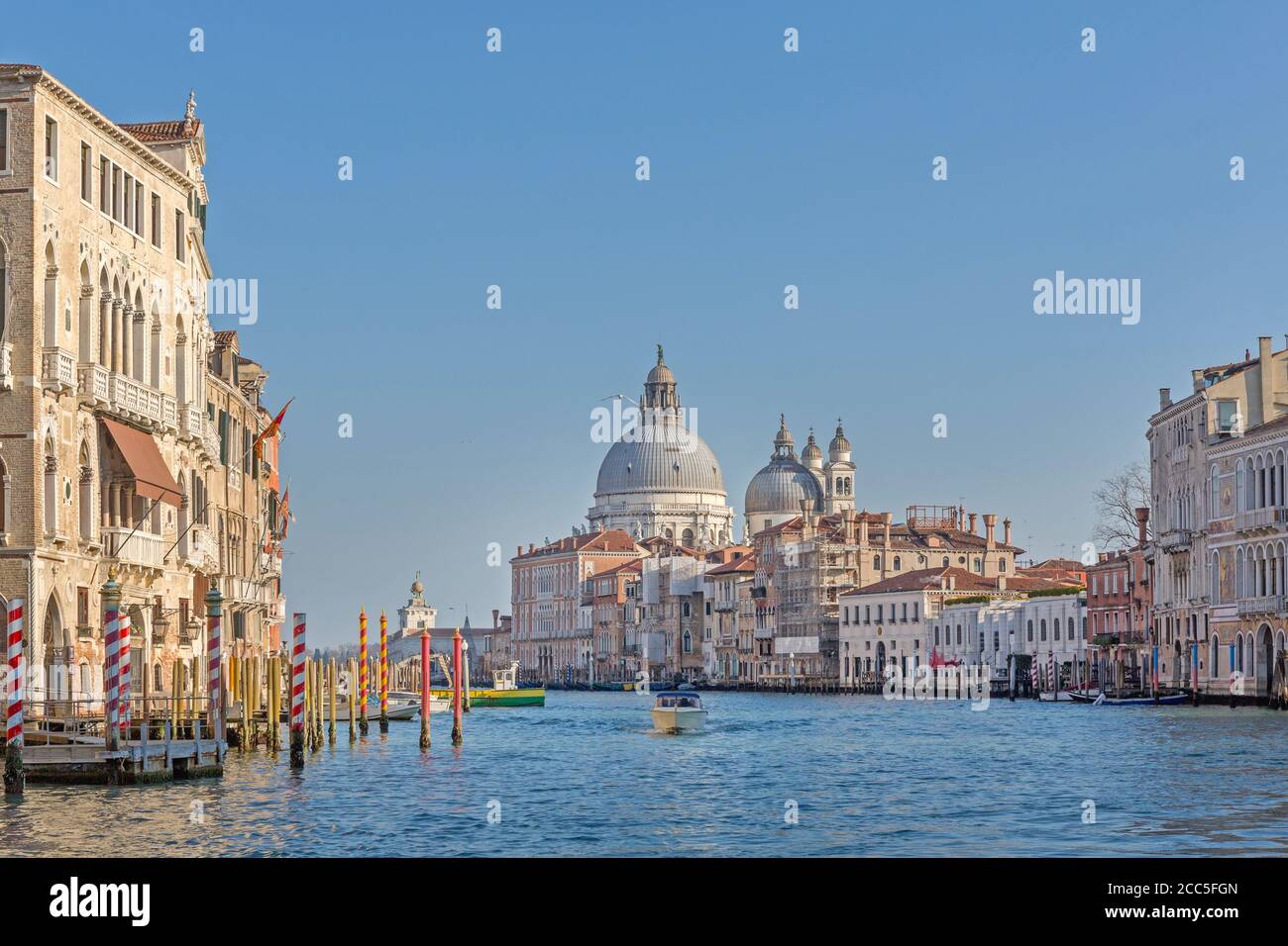 Cold in venice hi-res stock photography and images - Alamy