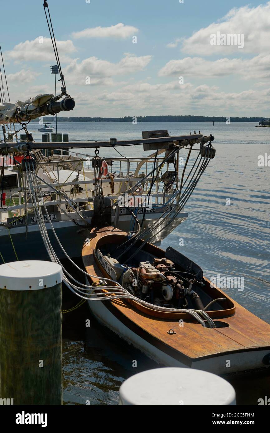 Skipjack boat hi-res stock photography and images - Alamy