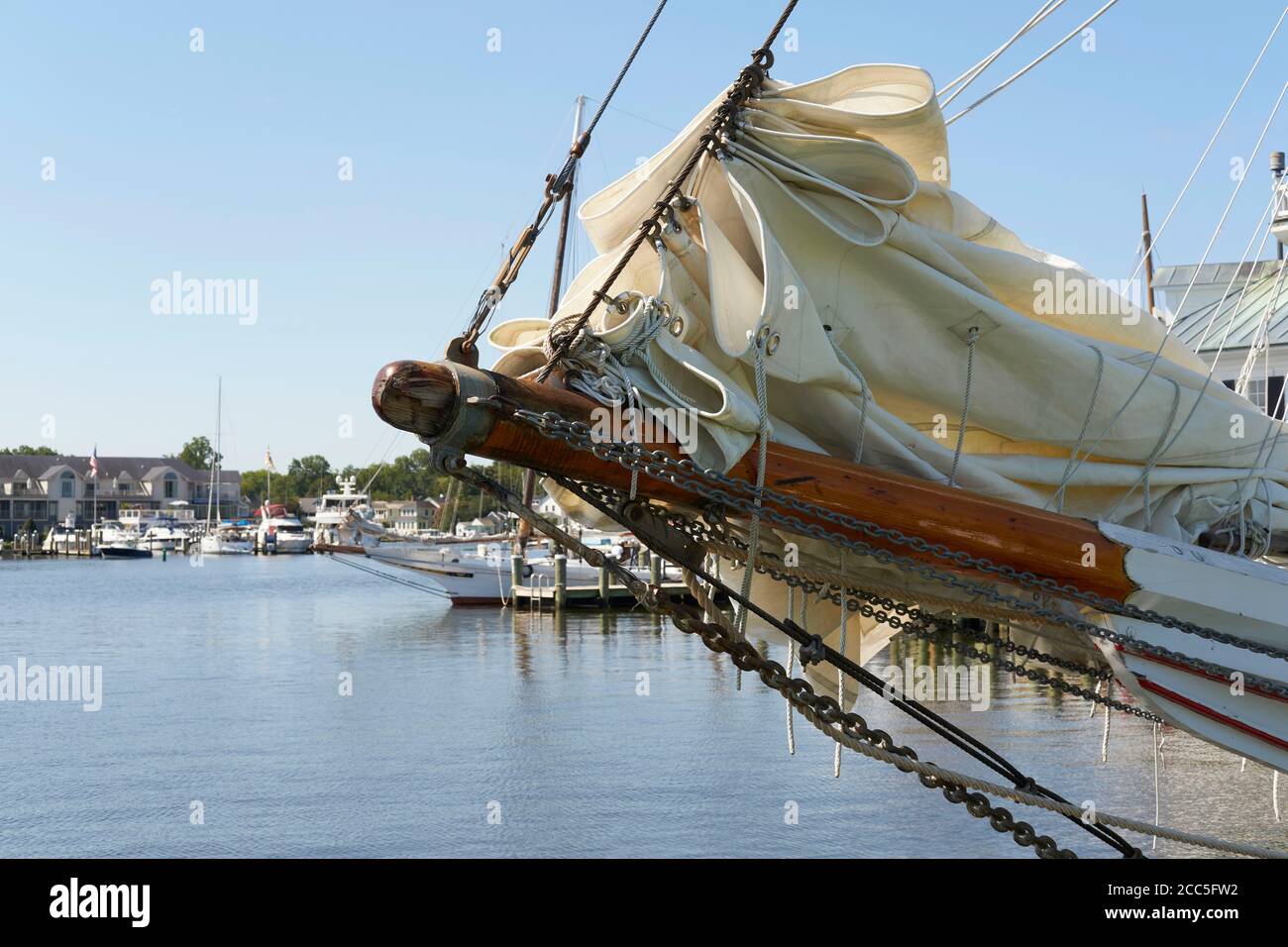 Skipjack boat hi-res stock photography and images - Alamy