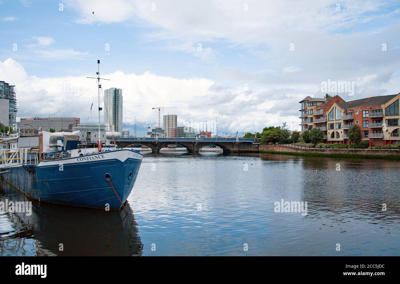 The Barge MV Confiance and Queens Bridge is a bridge in Belfast ...