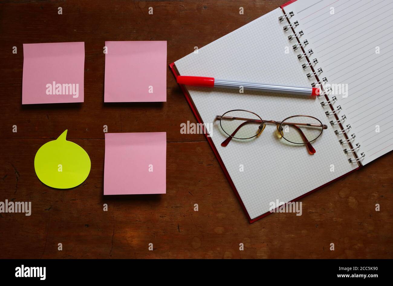 Book sticky notes hi-res stock photography and images - Alamy