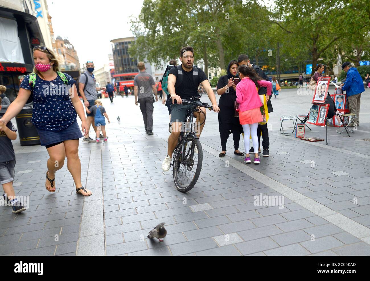 City of london cycling hi-res stock photography and images - Alamy