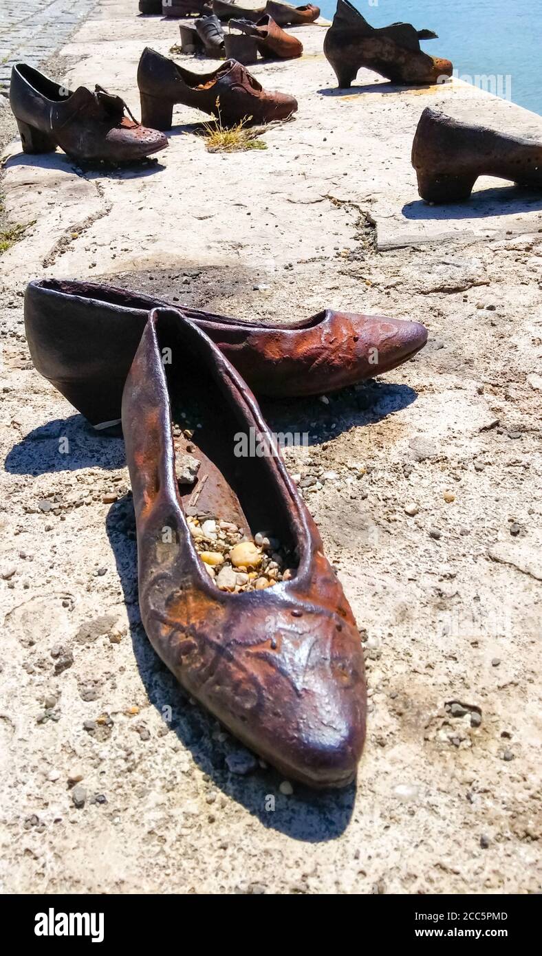 Danube promenade hi-res stock photography and images - Alamy