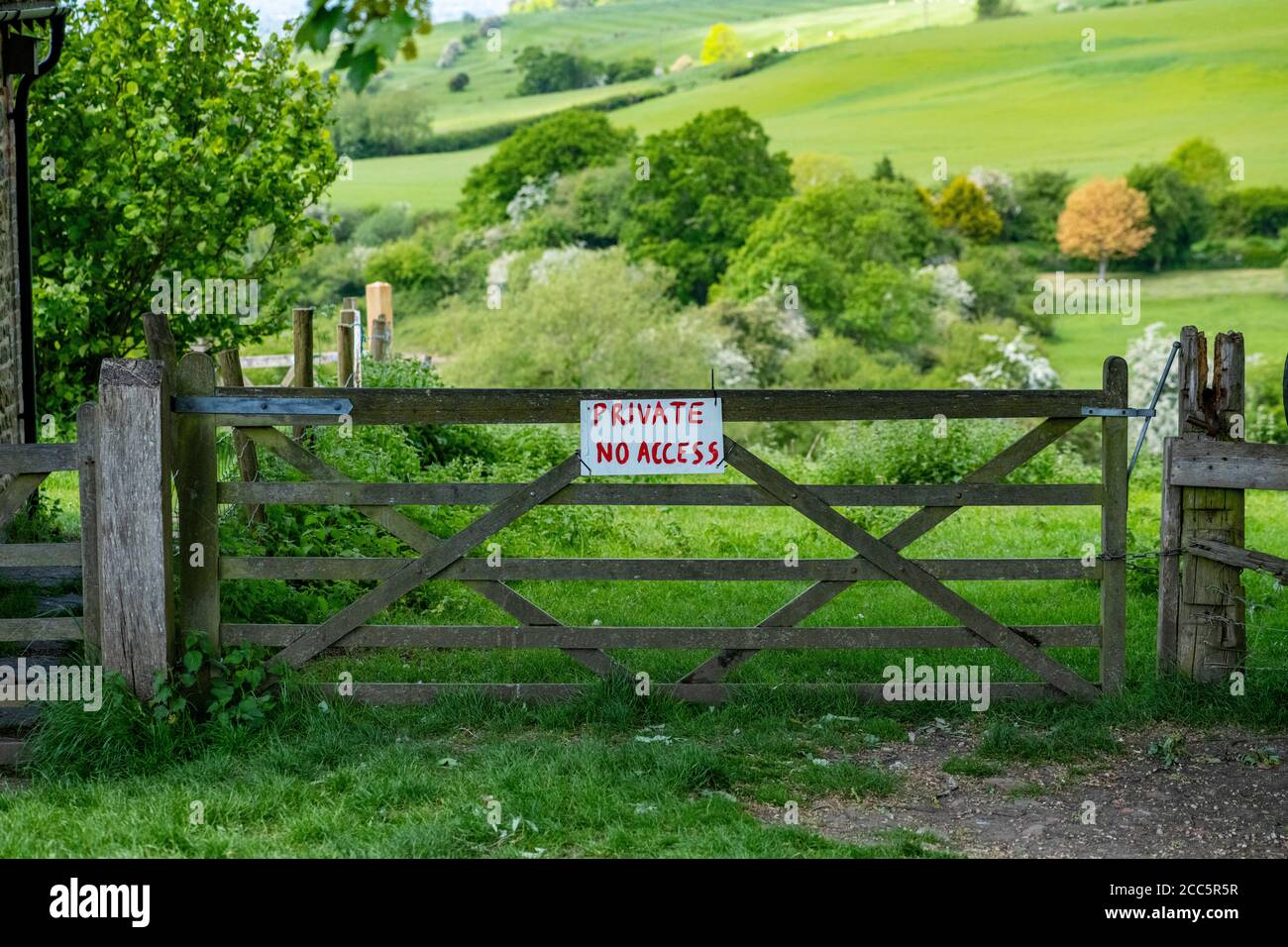 Private Sign: Private land, Oxforshire countryside. UK Stock Photo - Alamy