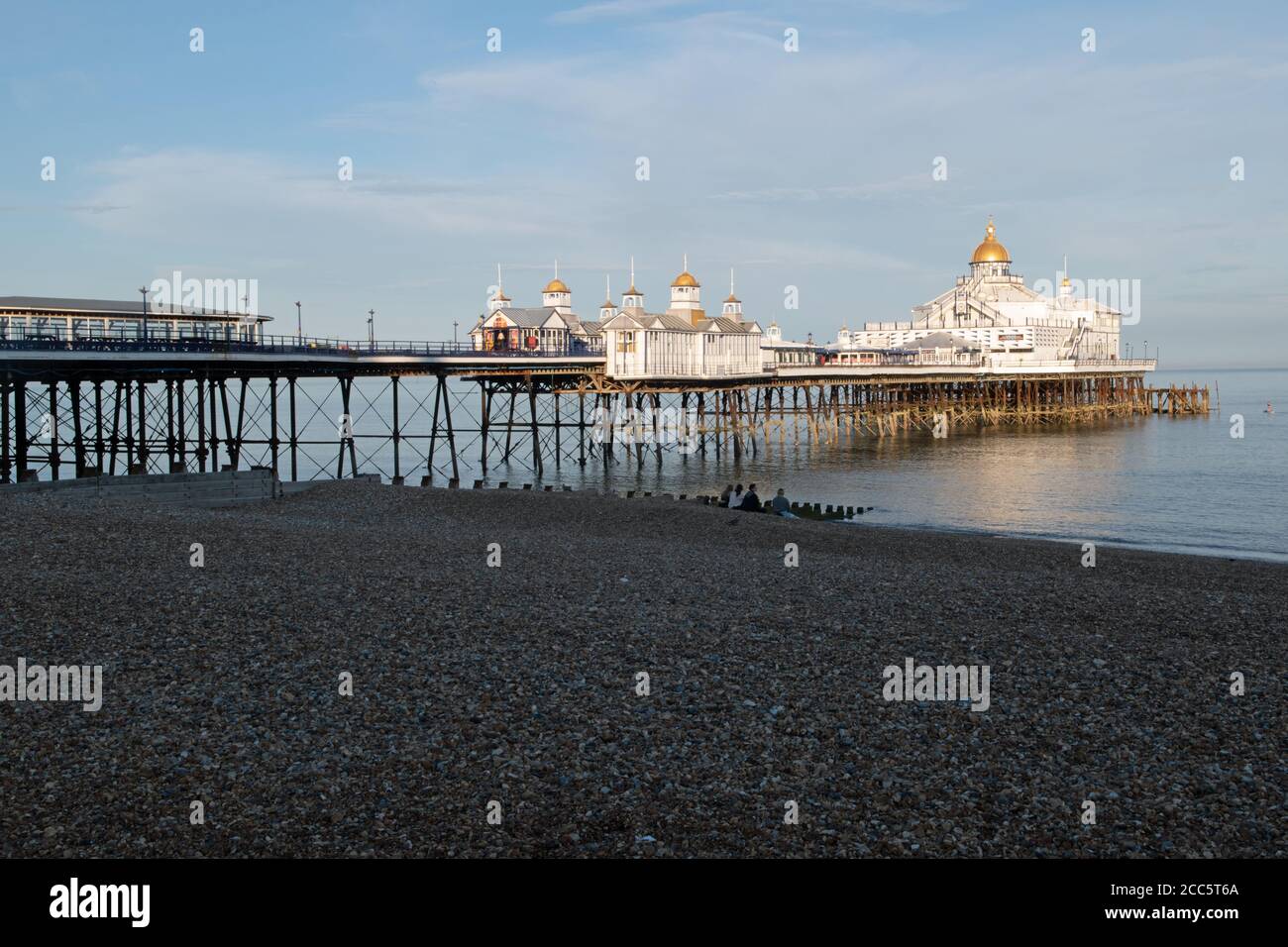 Iron pier england hi-res stock photography and images - Alamy