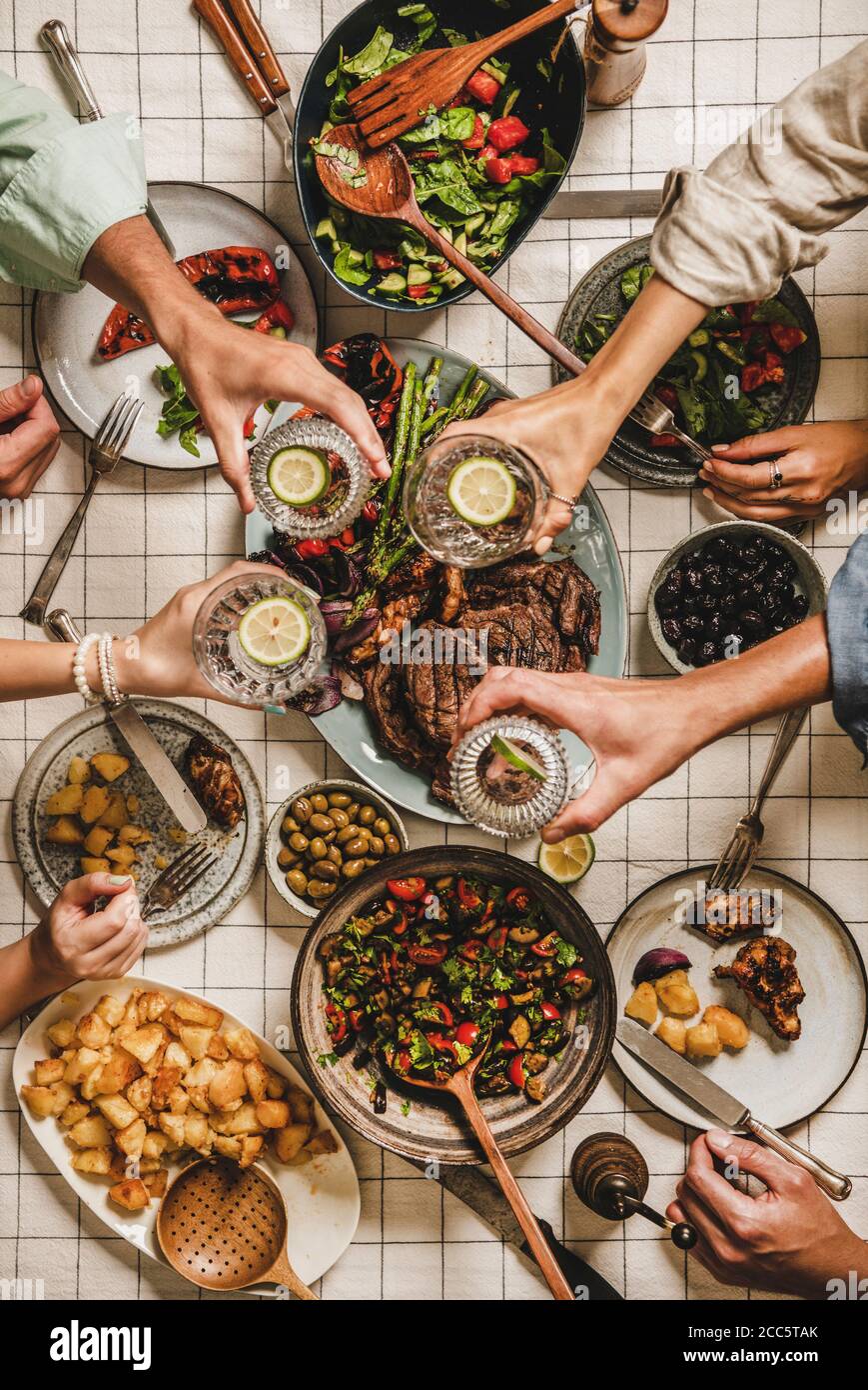 Bbq spread table tablecloth hi-res stock photography and images - Alamy
