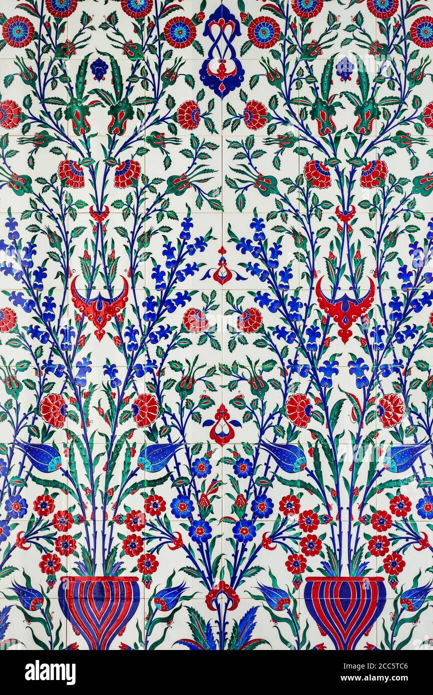 Floral pattern design on the wall of the Sheikh Zayed Grand Mosque, the ...