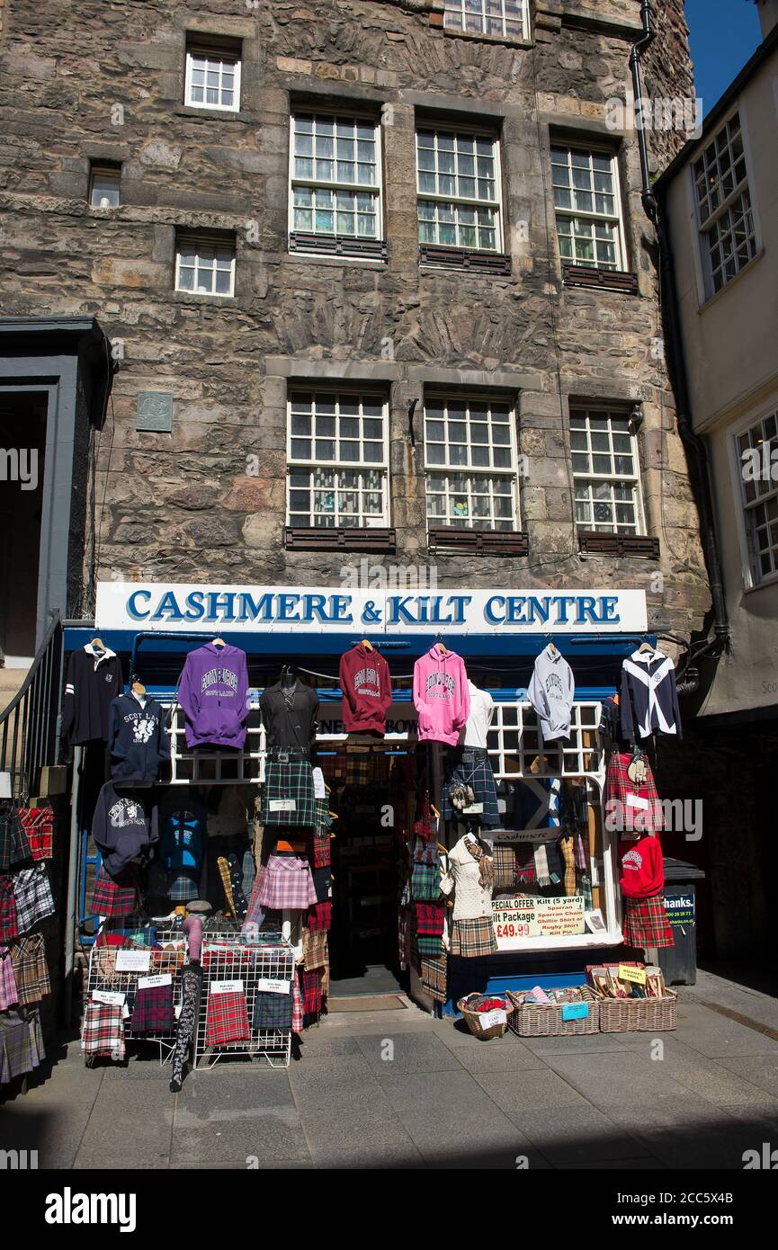 Cashmere and Kilt Centre, gift shop on the Royal Mile in the City of ...