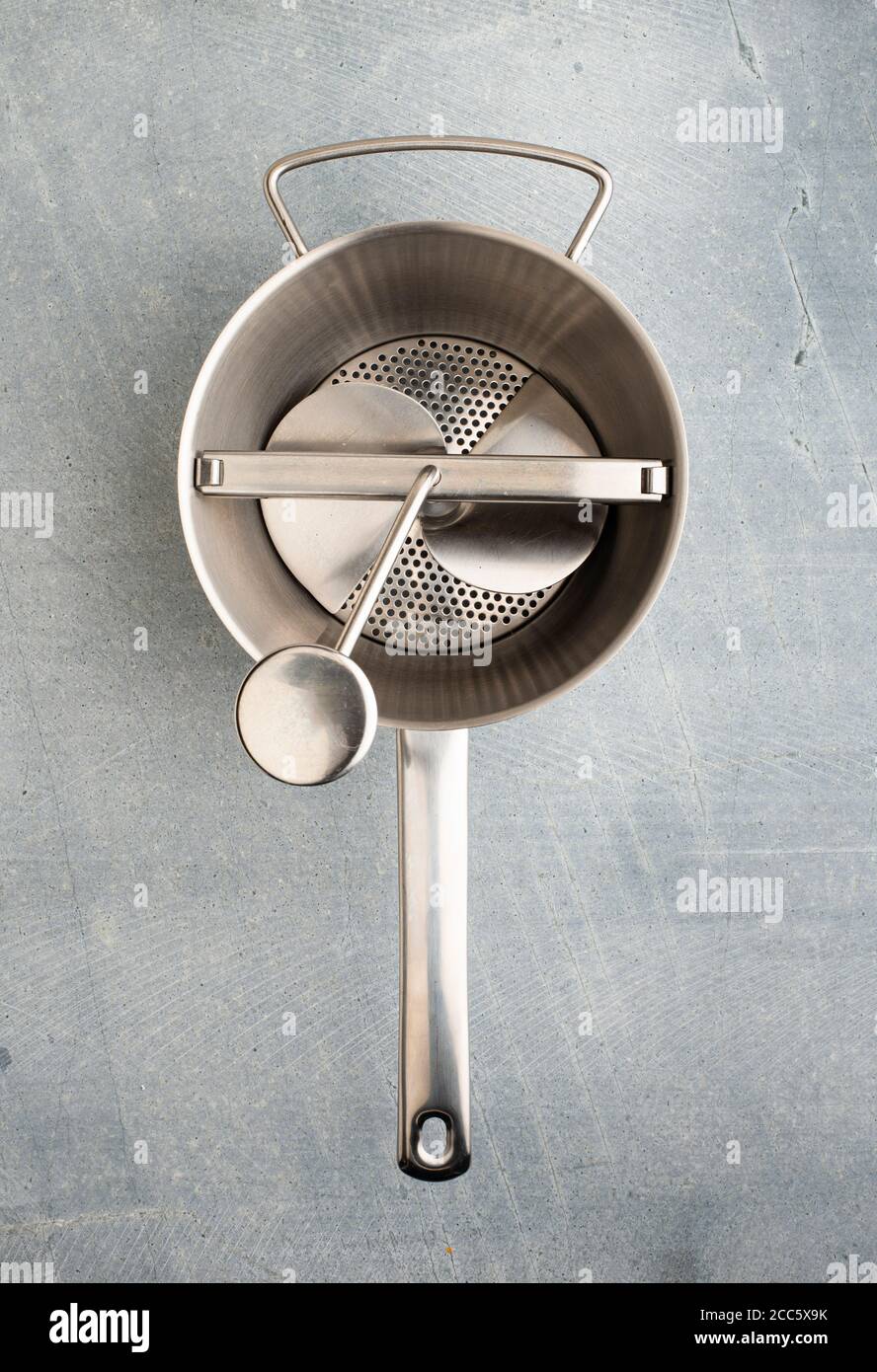 Mouli hi-res stock photography and images - Alamy