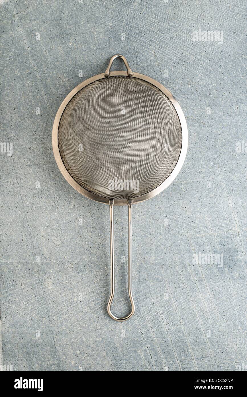Wire sieve hi-res stock photography and images - Alamy