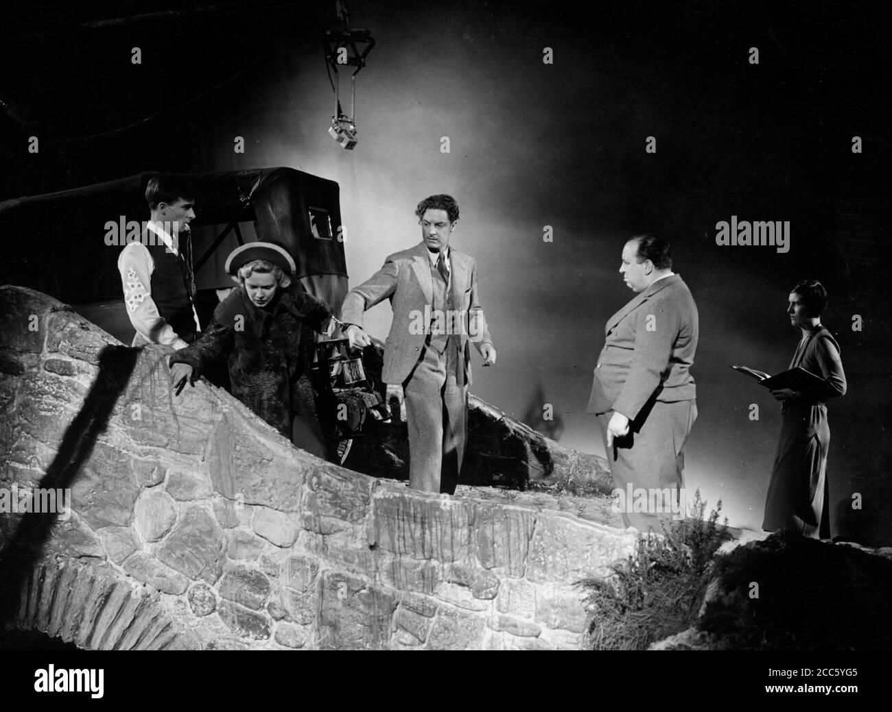 Robert Donat, Madeleine Carroll, Alfred Hitchcock, during the making of ...