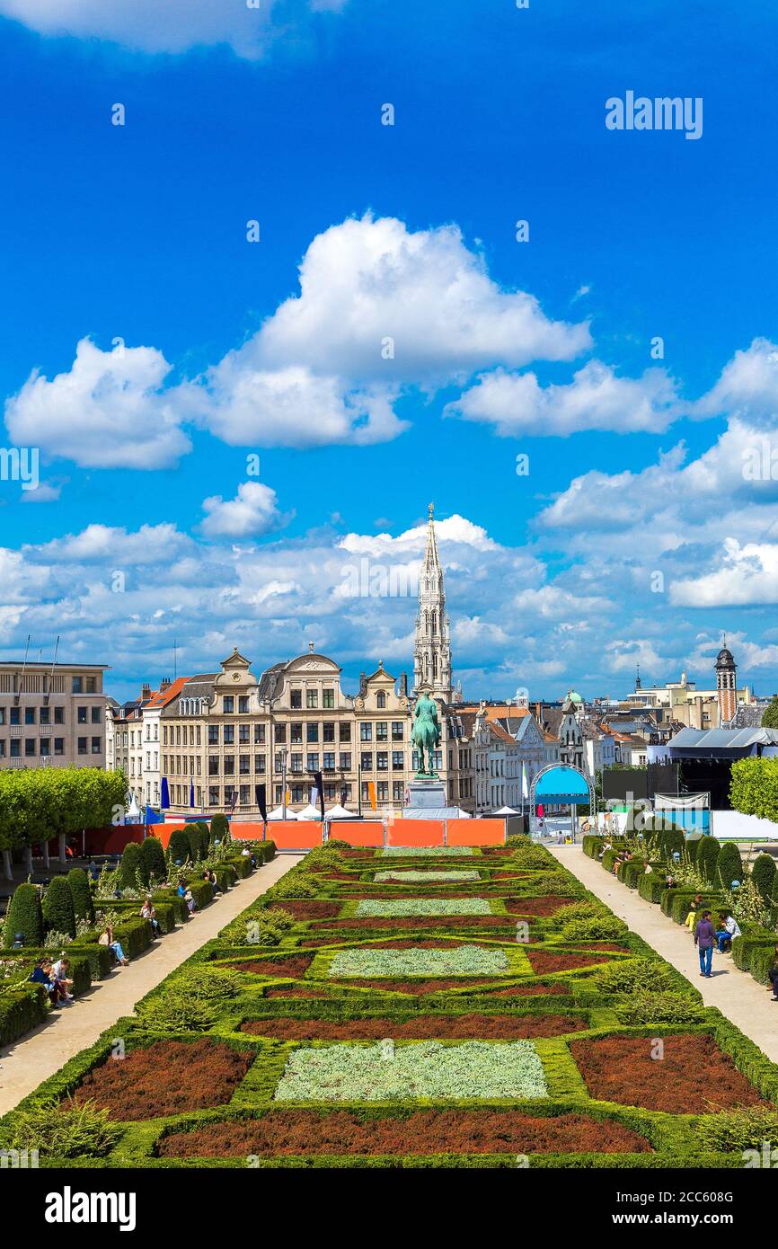 Cityscape of Brussels in a beautiful summer day Stock Photo - Alamy