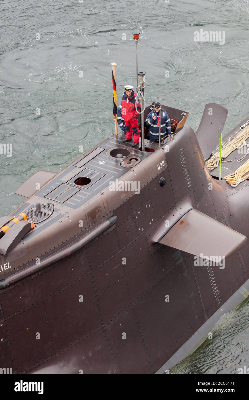 Periscope german submarine hi-res stock photography and images - Alamy