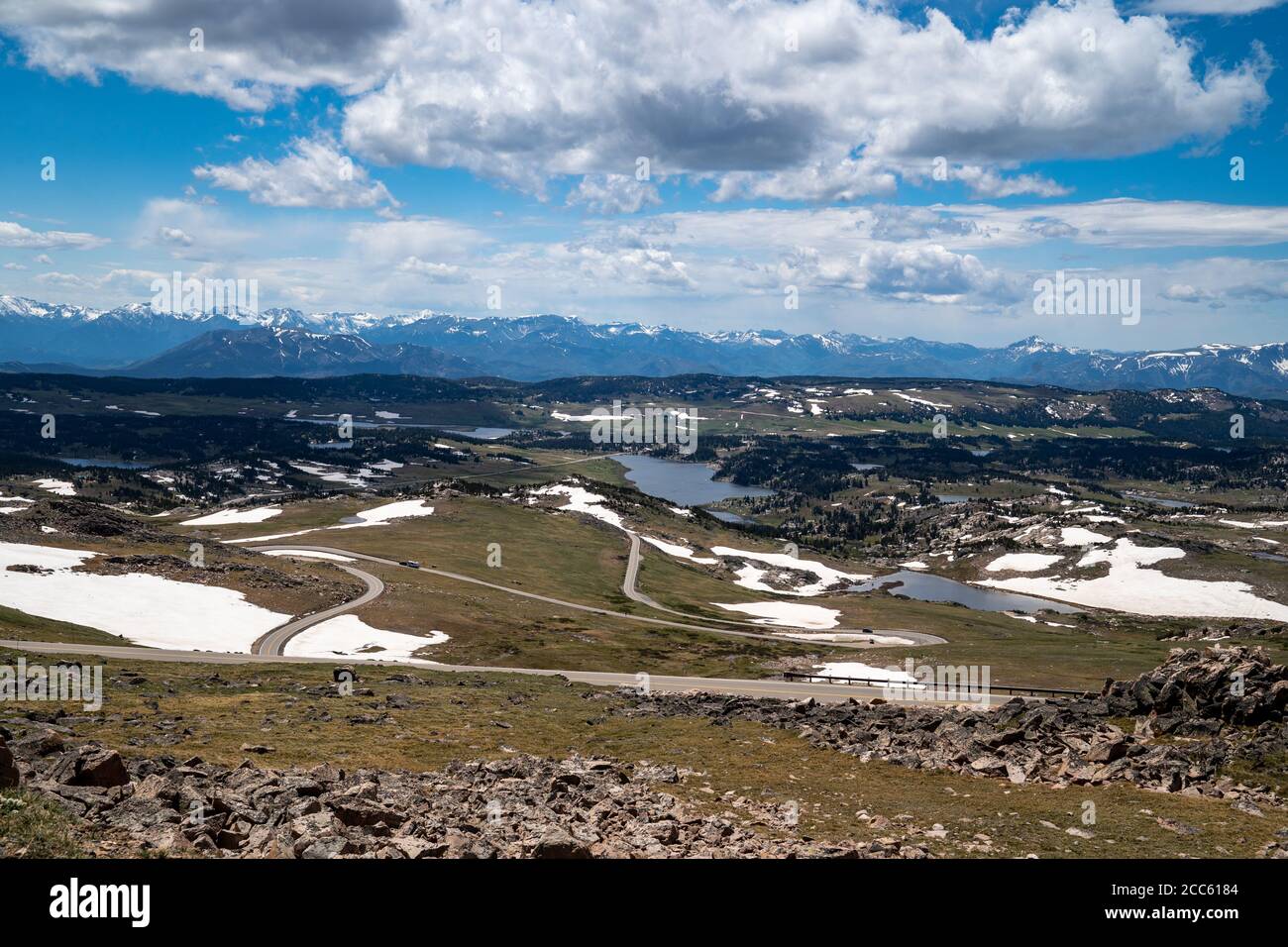 The twisty roads of the Beartooth Pass (US Highway 212) in Wyoming and ...
