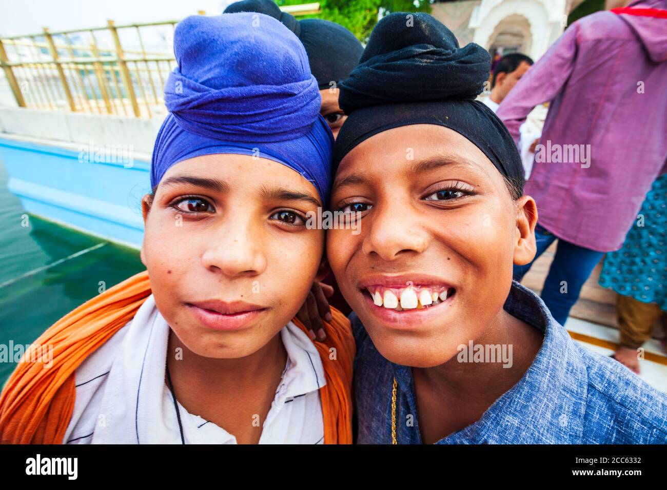 Young men with turbans hi-res stock photography and images - Alamy