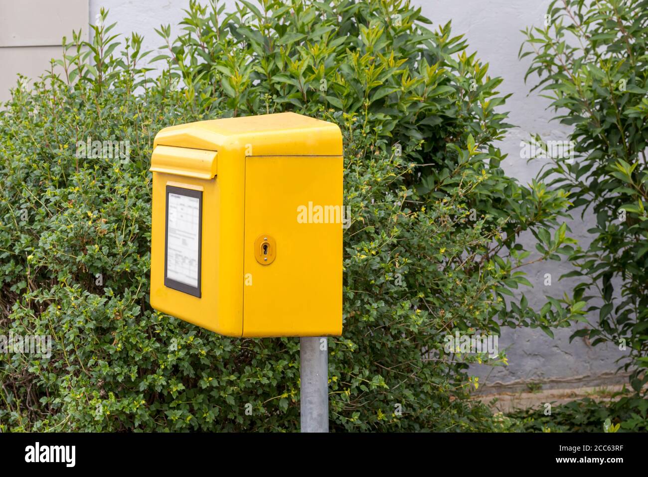 Road side letter box hi-res stock photography and images - Alamy