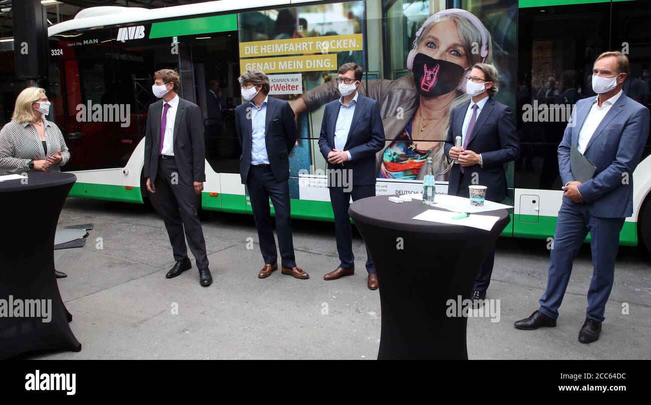 19 August 2020, Berlin: Anke Rehlinger (SPD, l-r), Chairwoman of the ...