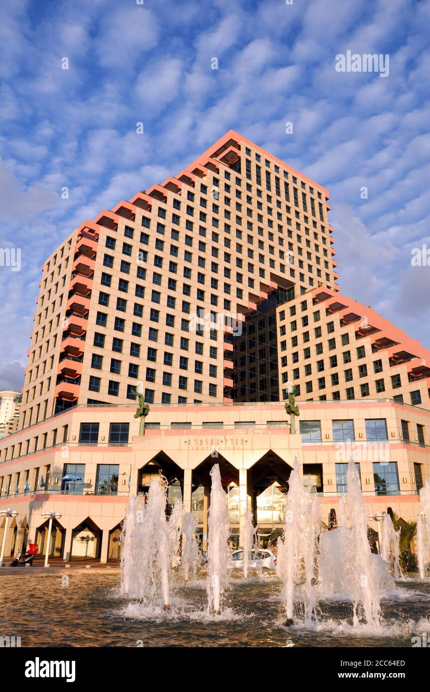 Israel Tel Aviv, The new modern residential and commercial Opera tower ...