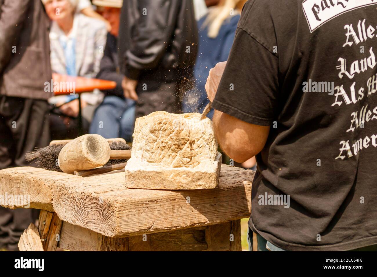 Artisan craft stonemason work hi-res stock photography and images - Alamy