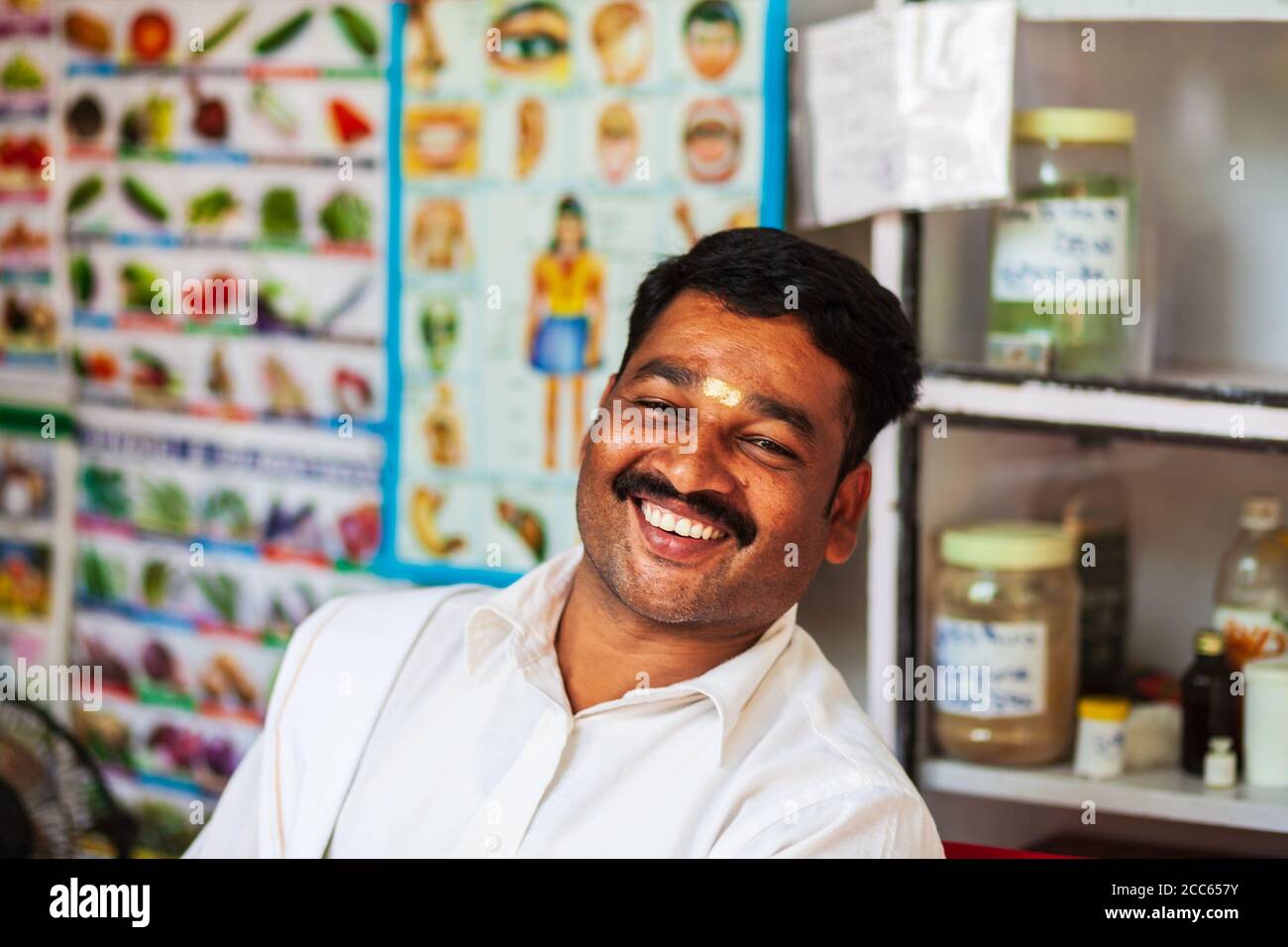 Ayurvedic doctor hi-res stock photography and images - Alamy