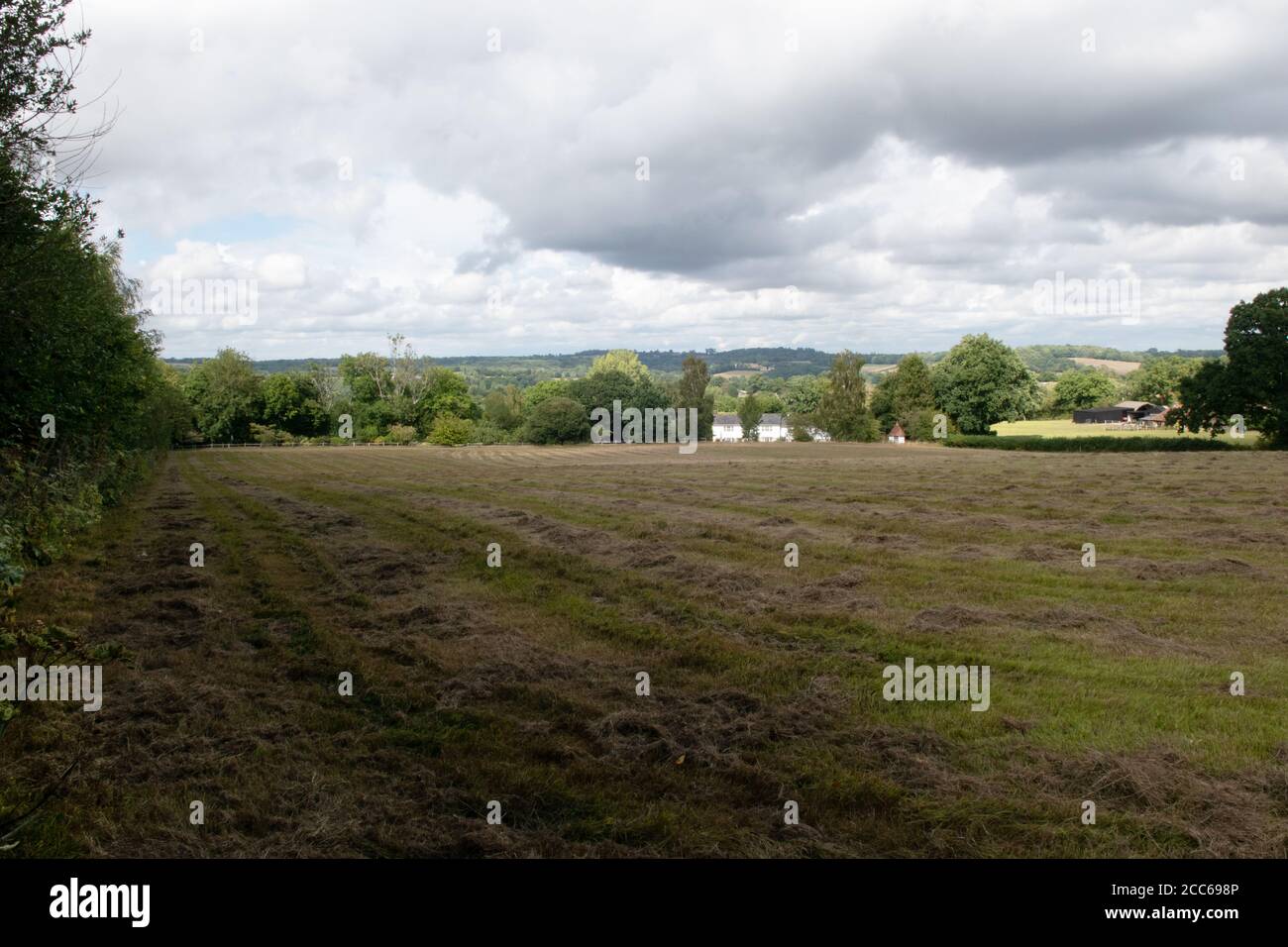English green field hi-res stock photography and images - Alamy