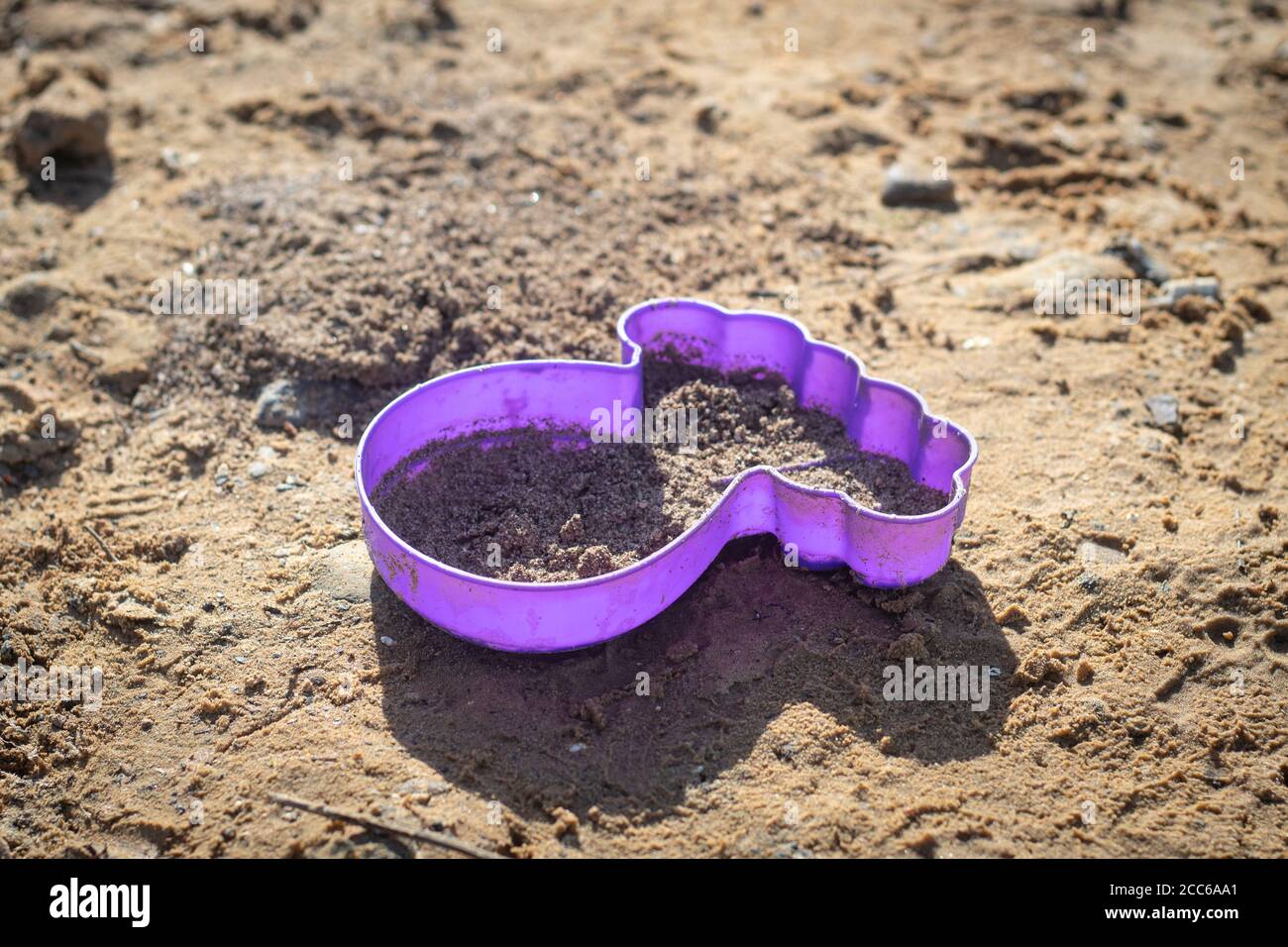Purple beach hi-res stock photography and images - Alamy
