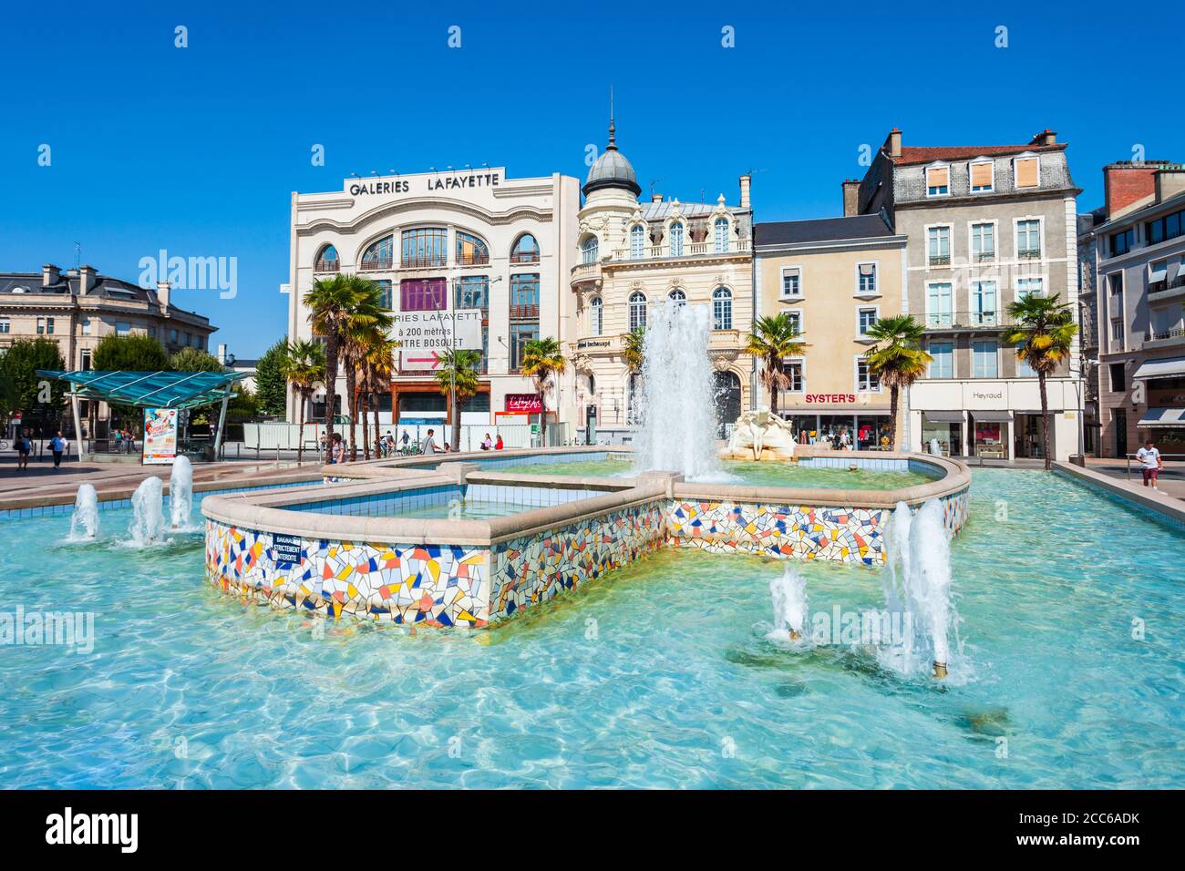 PAU, FRANCE - SEPTEMBER 19, 2018: Fountain and pool at the Place ...