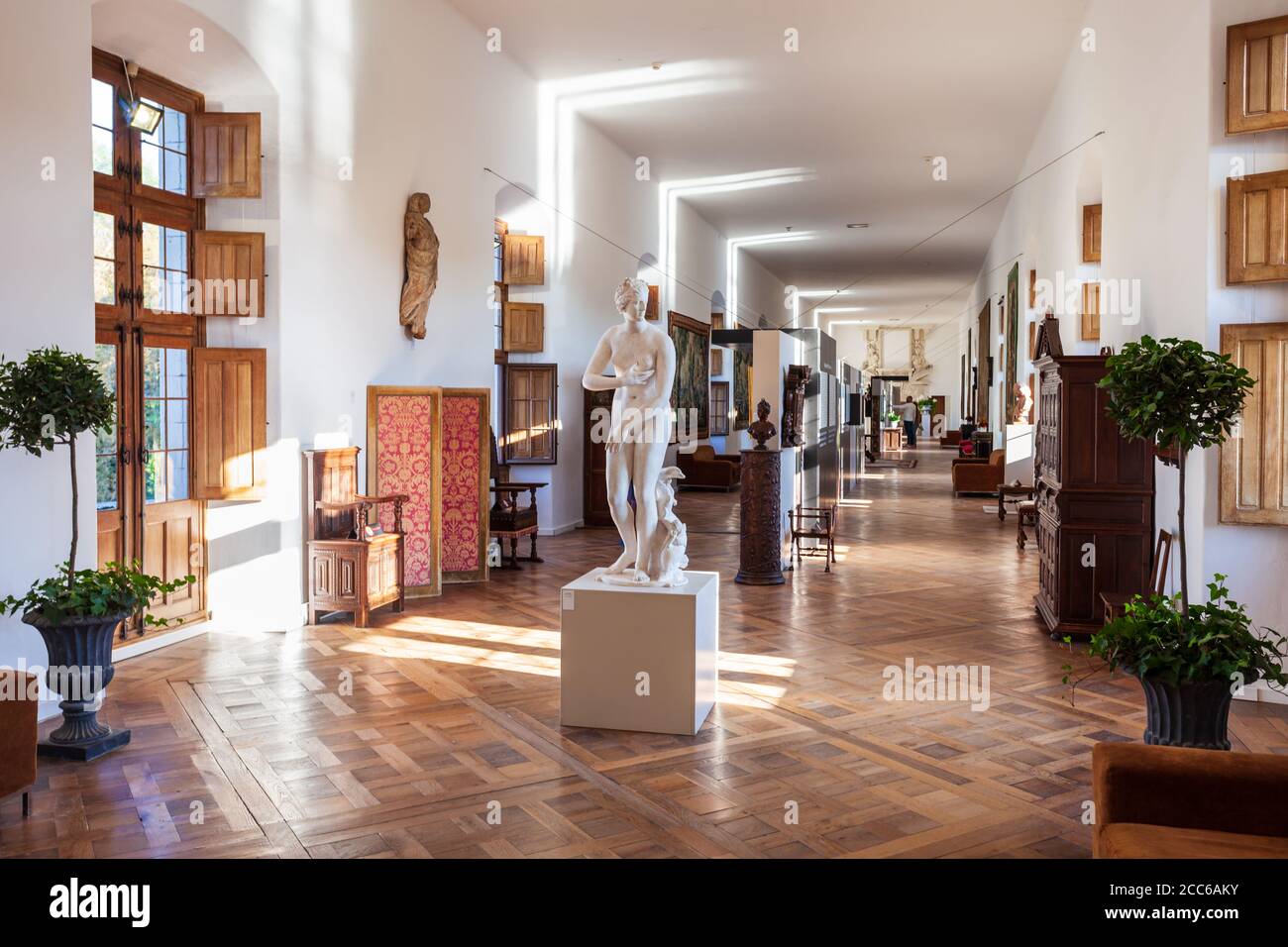 CHENONCEAU, FRANCE - SEPTEMBER 14, 2018: Chateau de Chenonceau interior ...