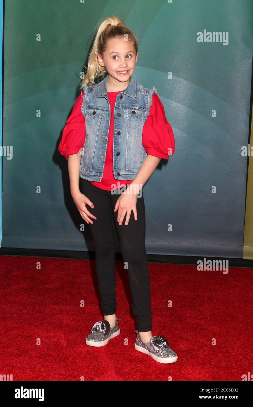 LOS ANGELES - MAY 2: Channah Zeitung at the NBCUniversal Summer Press ...