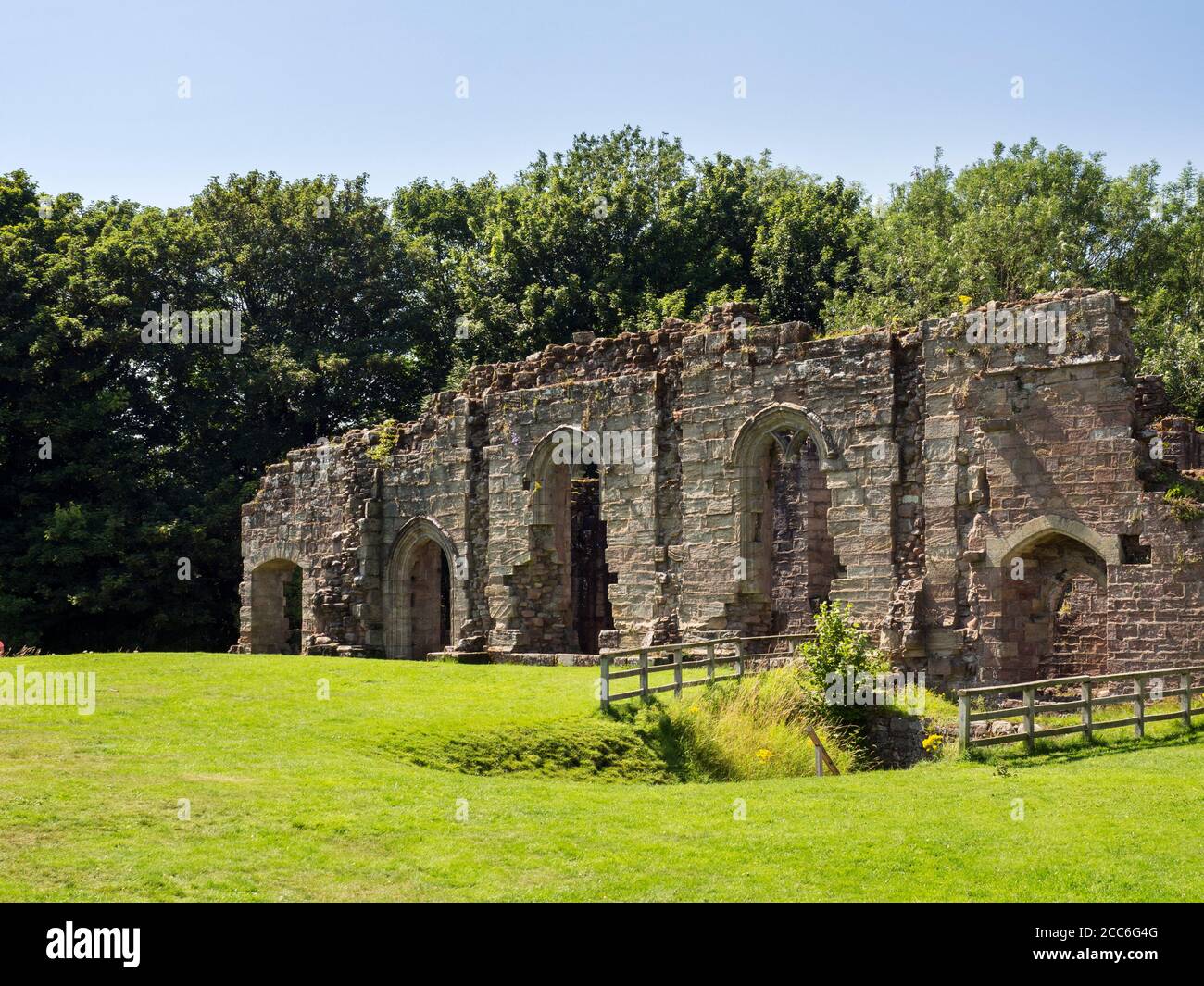 Spofforth castle hi-res stock photography and images - Alamy