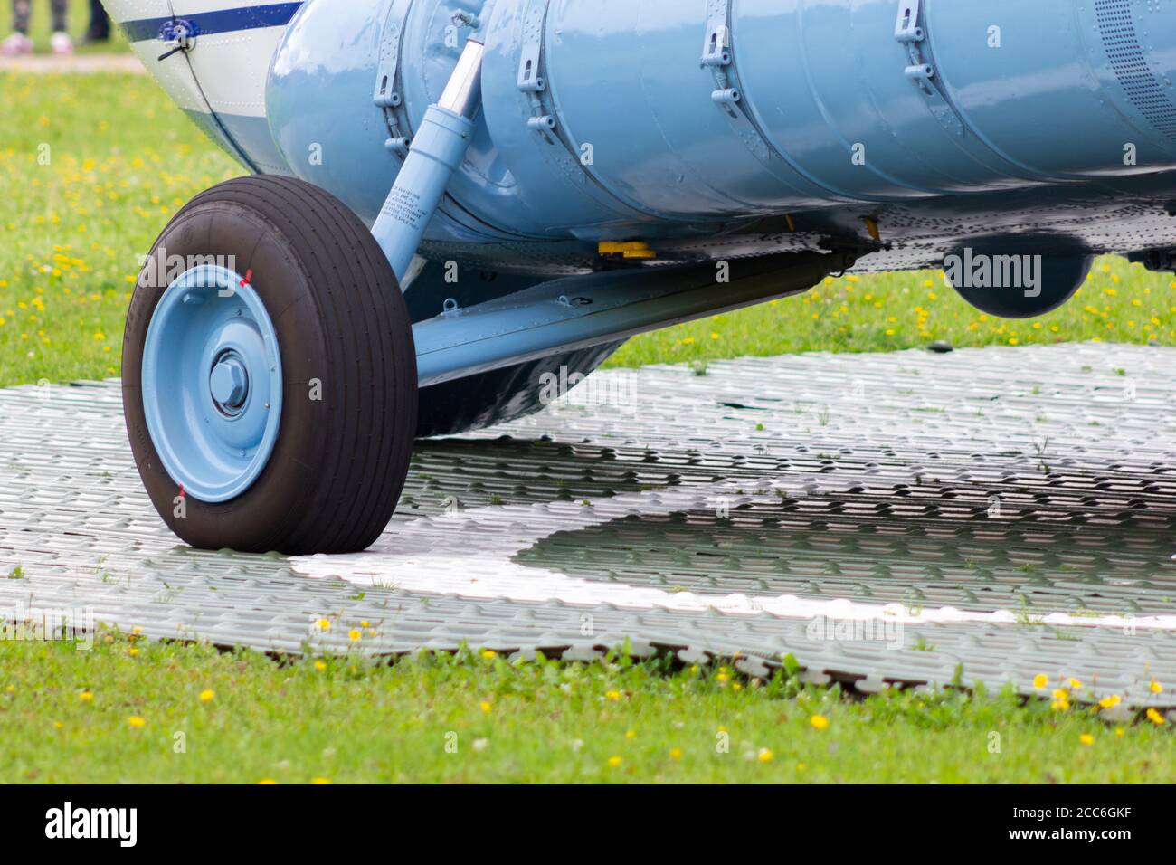 cargo helicopter chassis overload fuselage fuel tank cargo transport ...