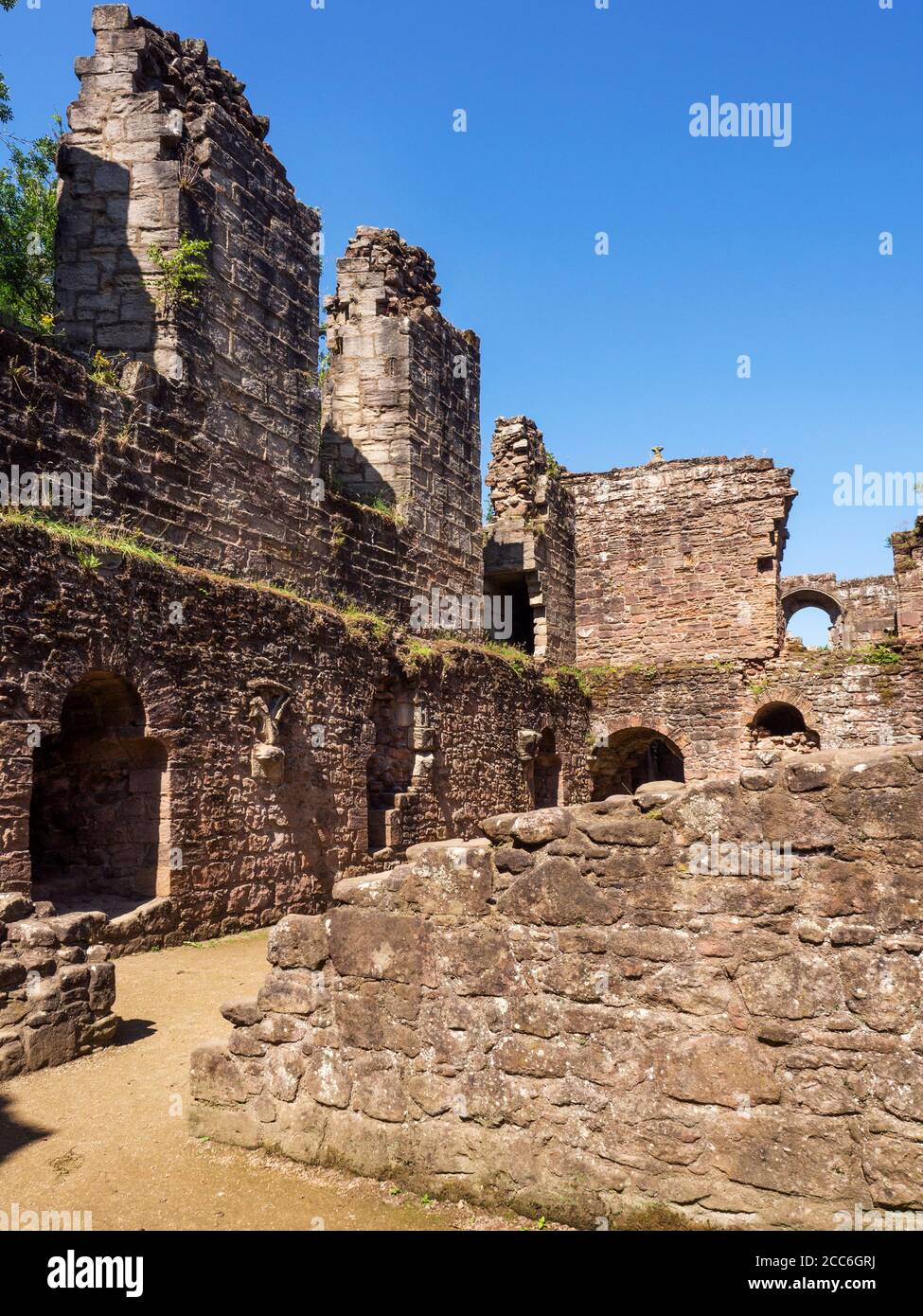 Ruined fortified house hi-res stock photography and images - Alamy