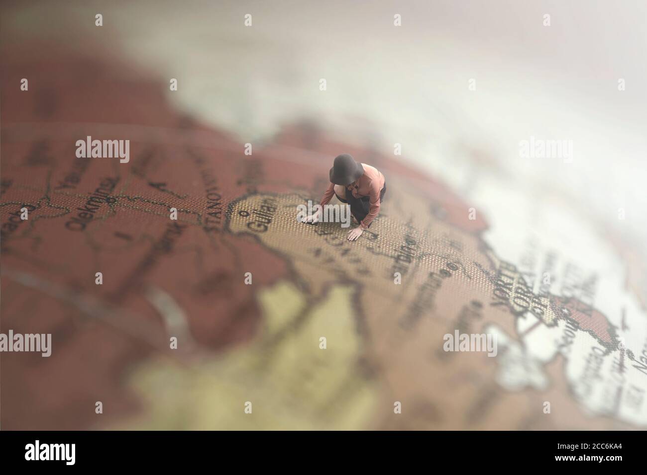 People looking at giant map hi-res stock photography and images - Alamy