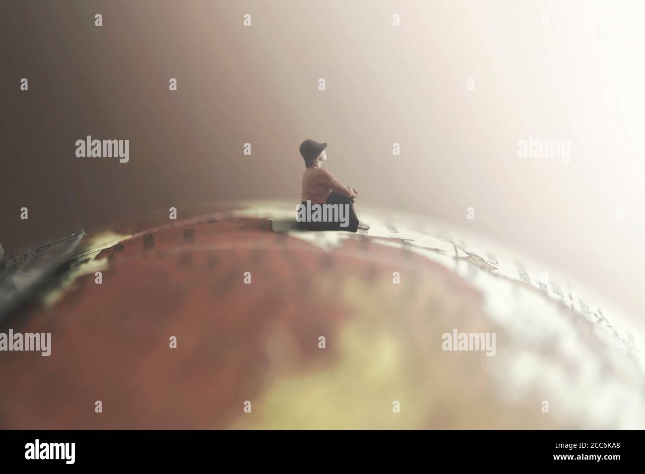 Map of globe walking hi-res stock photography and images - Alamy