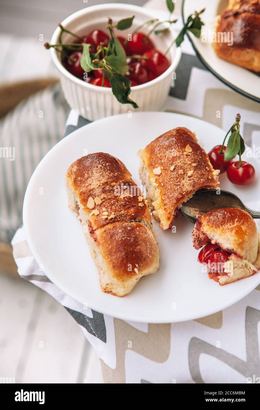 Mimi bakery hi-res stock photography and images - Alamy