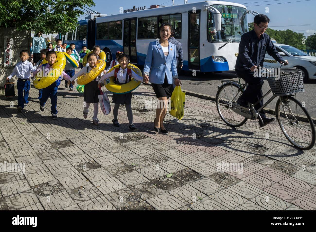 Street scene in Pyongyang, Pyongyang, North Korea Stock Photo - Alamy