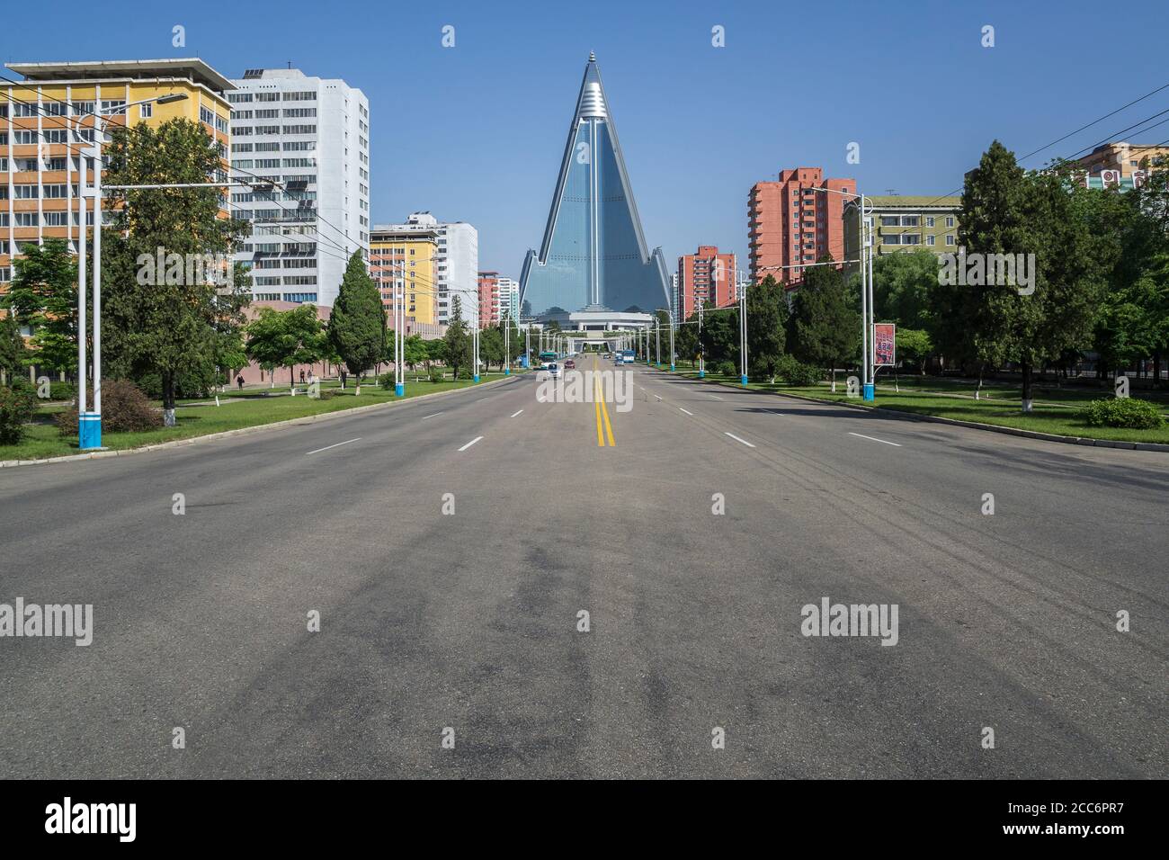 Ryugyong Hotel, Pyongyang, North Korea Stock Photo - Alamy