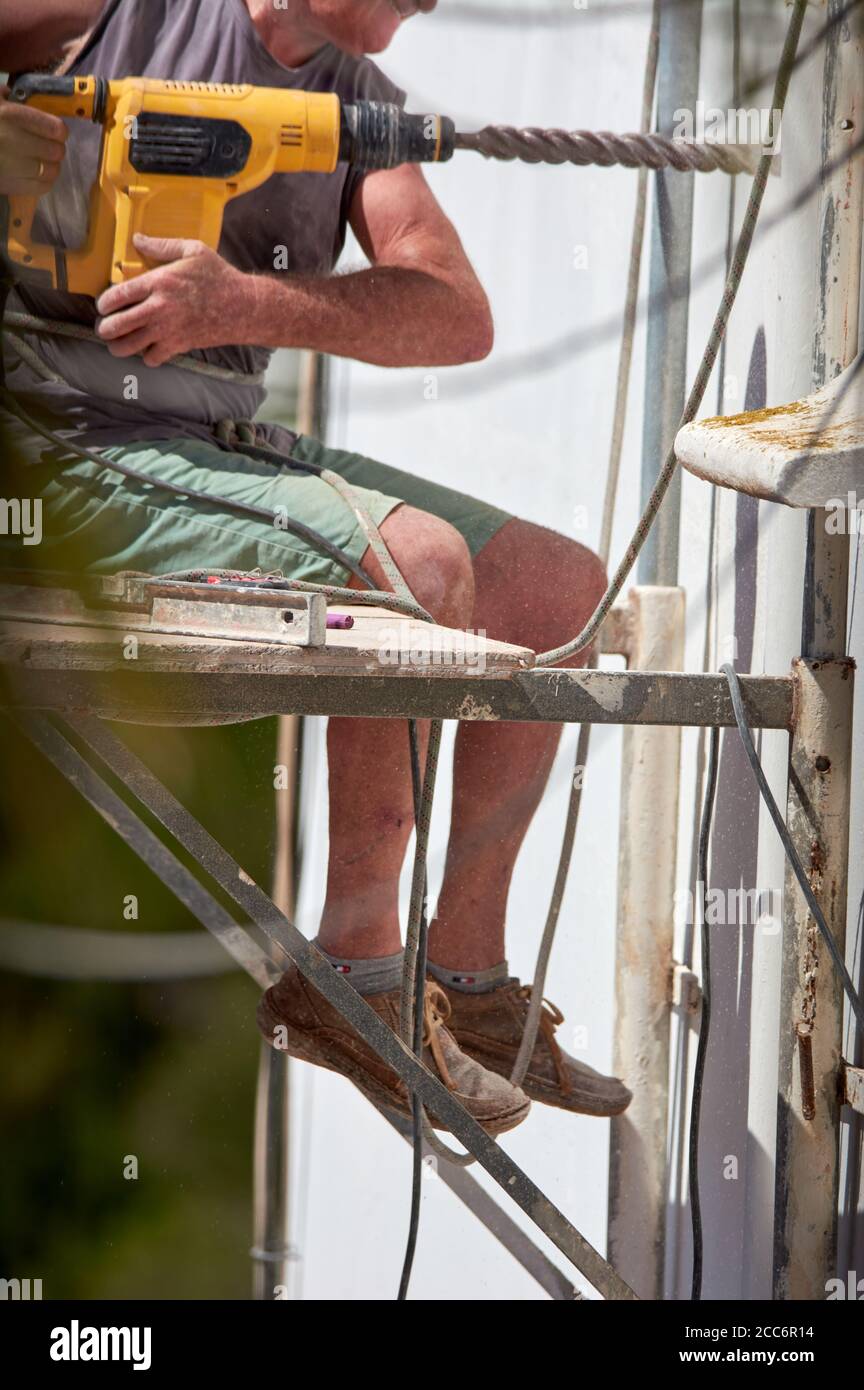 older man doing heavy work Stock Photo - Alamy older man doing heavy work Stock Photo - Alamy