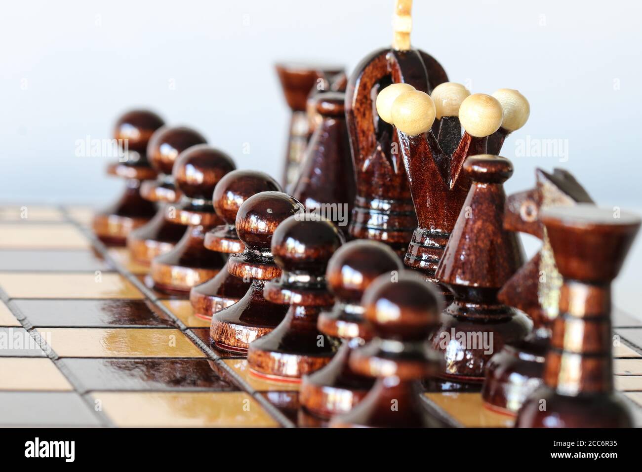 Beginning a chess match hi-res stock photography and images - Alamy