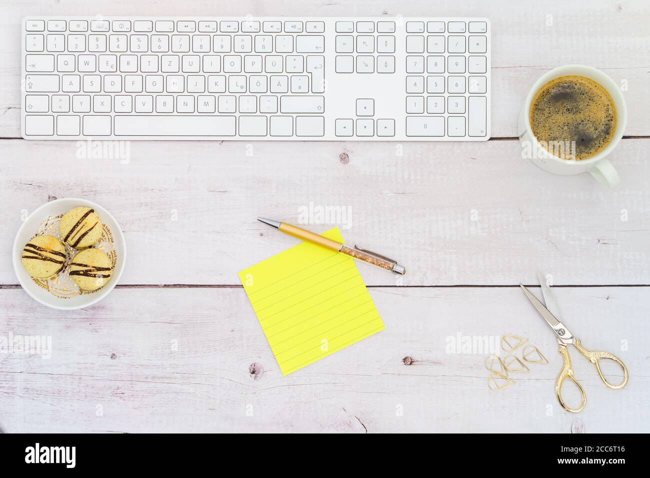 Top down view office table hi-res stock photography and images - Alamy