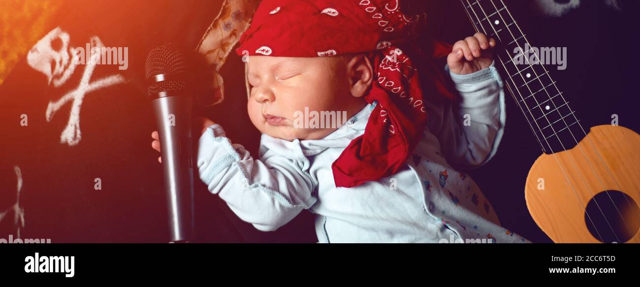 Rock'n'roll baby hi-res stock photography and images - Alamy