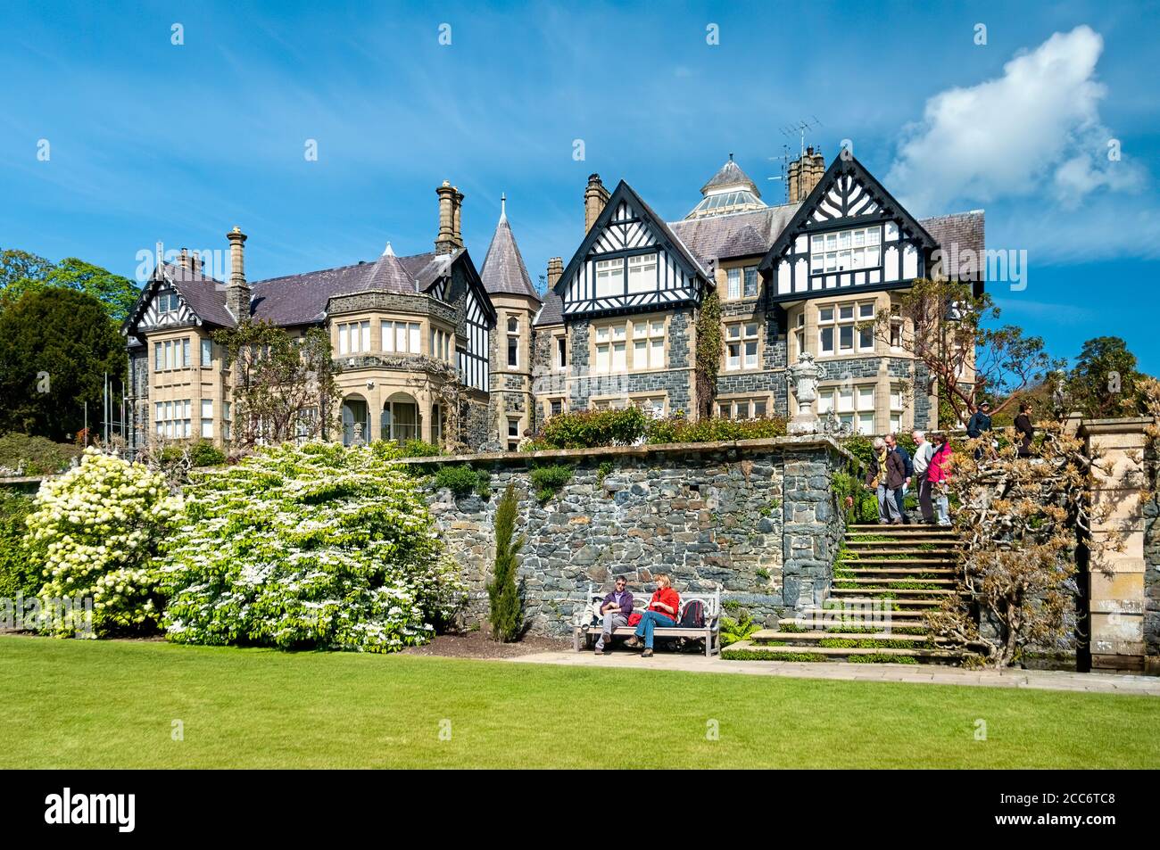 Bodnant hall hi-res stock photography and images - Alamy