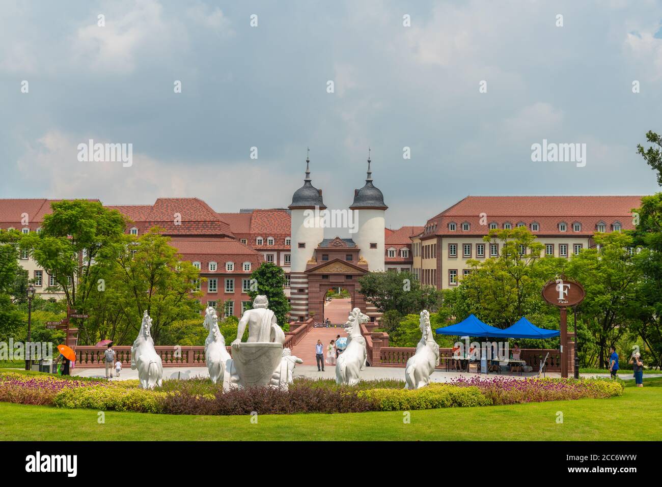 Dongguan building hi-res stock photography and images - Alamy