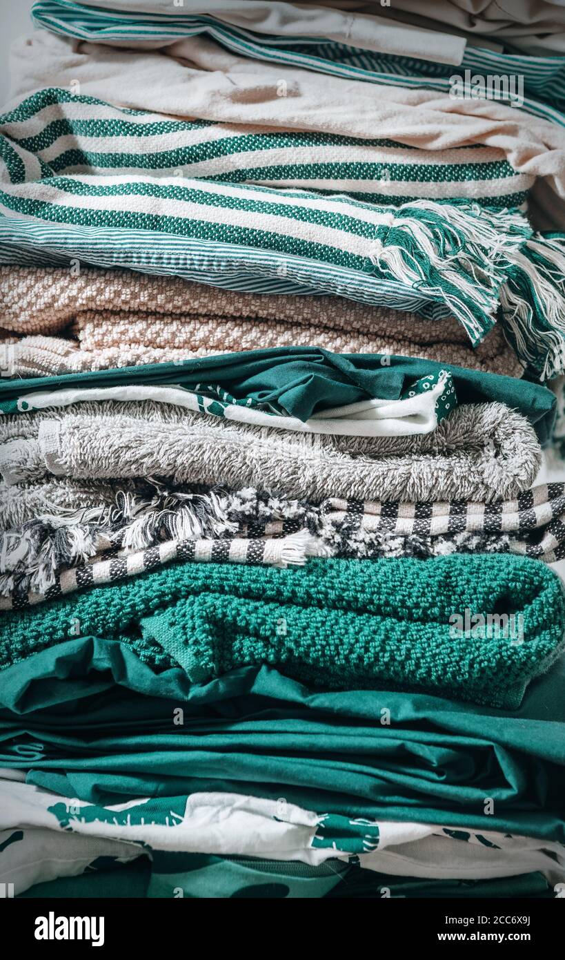 Folded textile sheets hi-res stock photography and images - Alamy