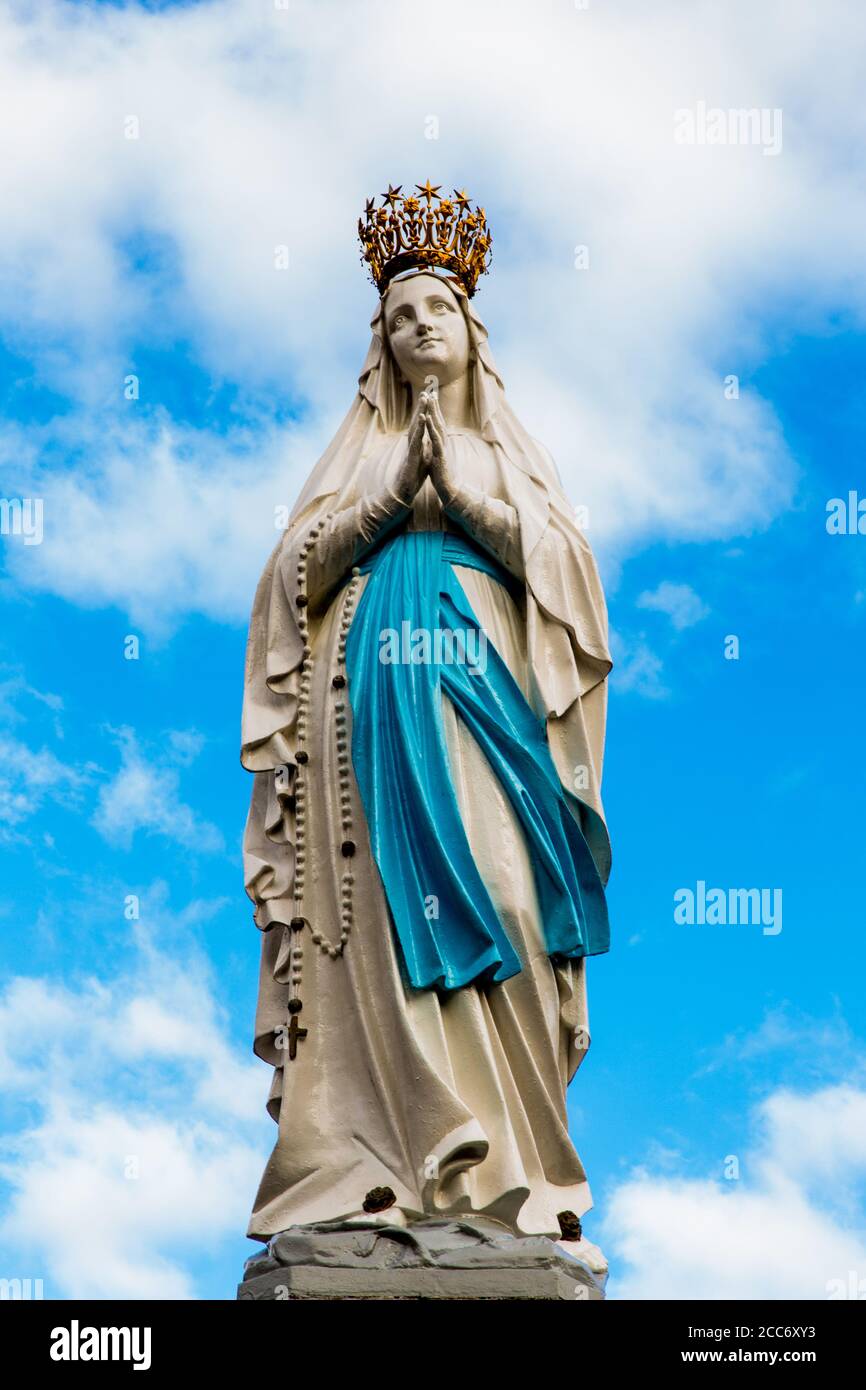 Lady pray in front hi-res stock photography and images - Alamy