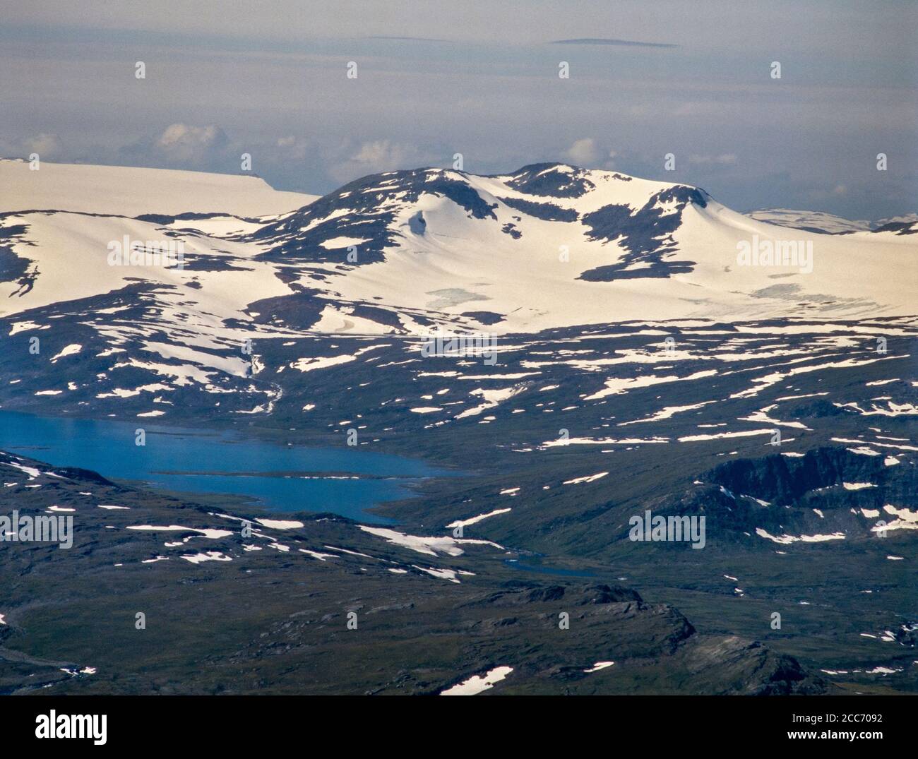 The Ålmåijekna massif from the summit of Jeknaffo (1836m), Sweden Stock ...