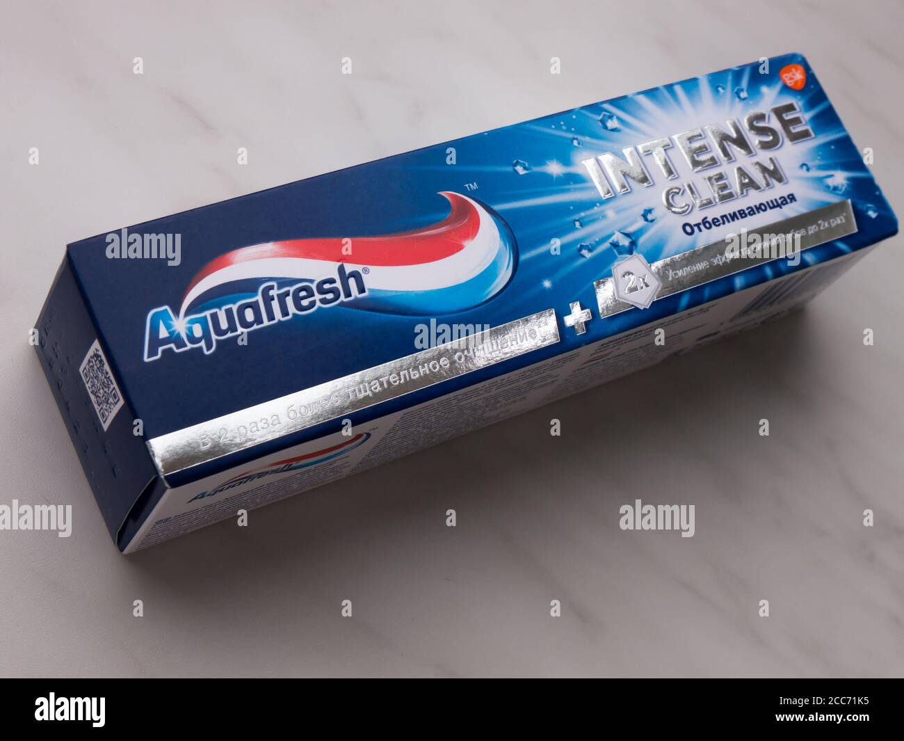 Aquafresh toothpaste hi-res stock photography and images - Alamy