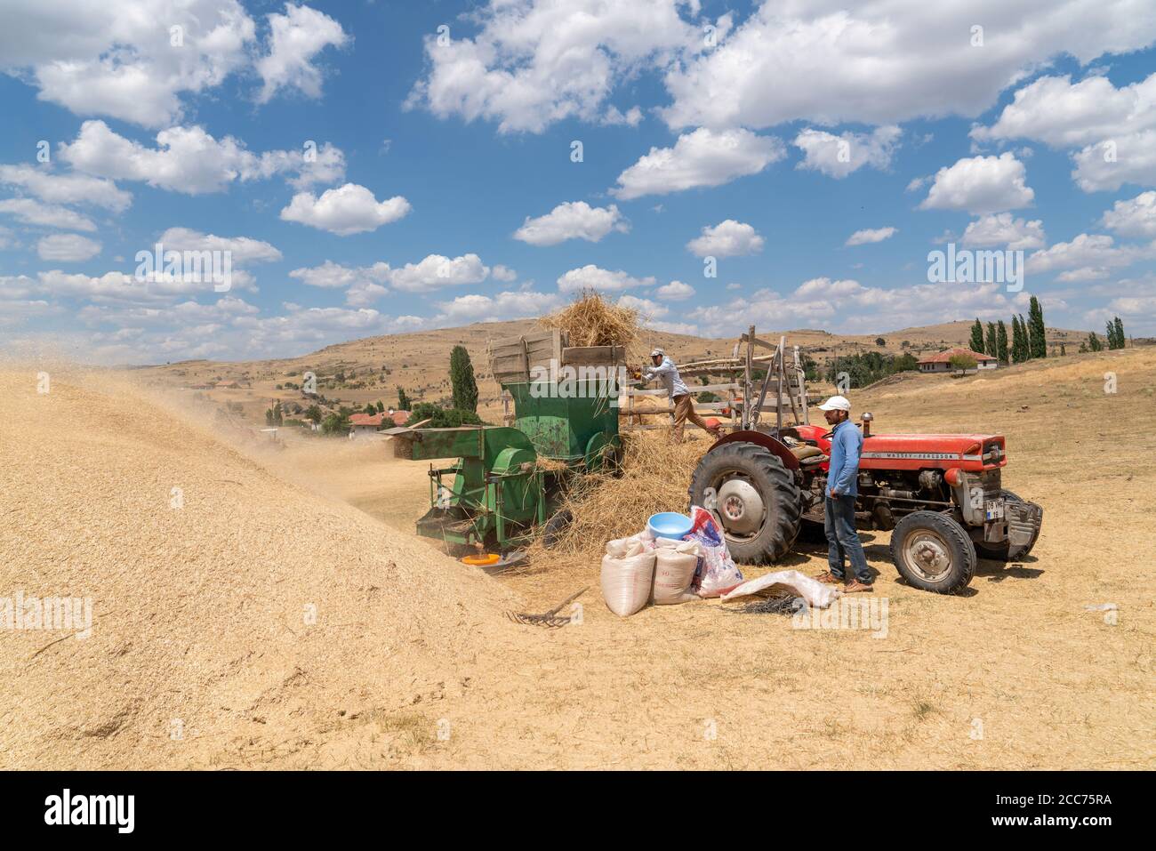 Traditional hay thresher hi-res stock photography and images - Alamy