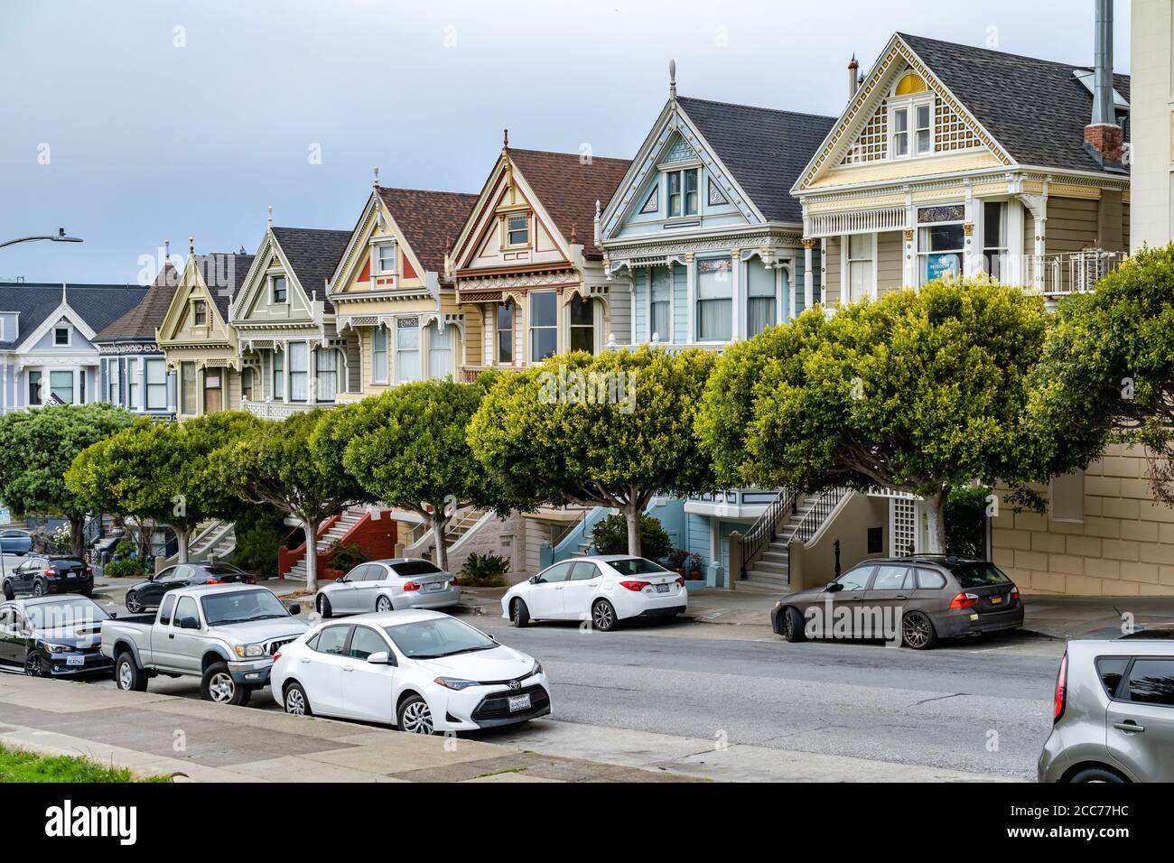 Painted Ladies in San Francisco, CA, historical row of Victorian houses ...