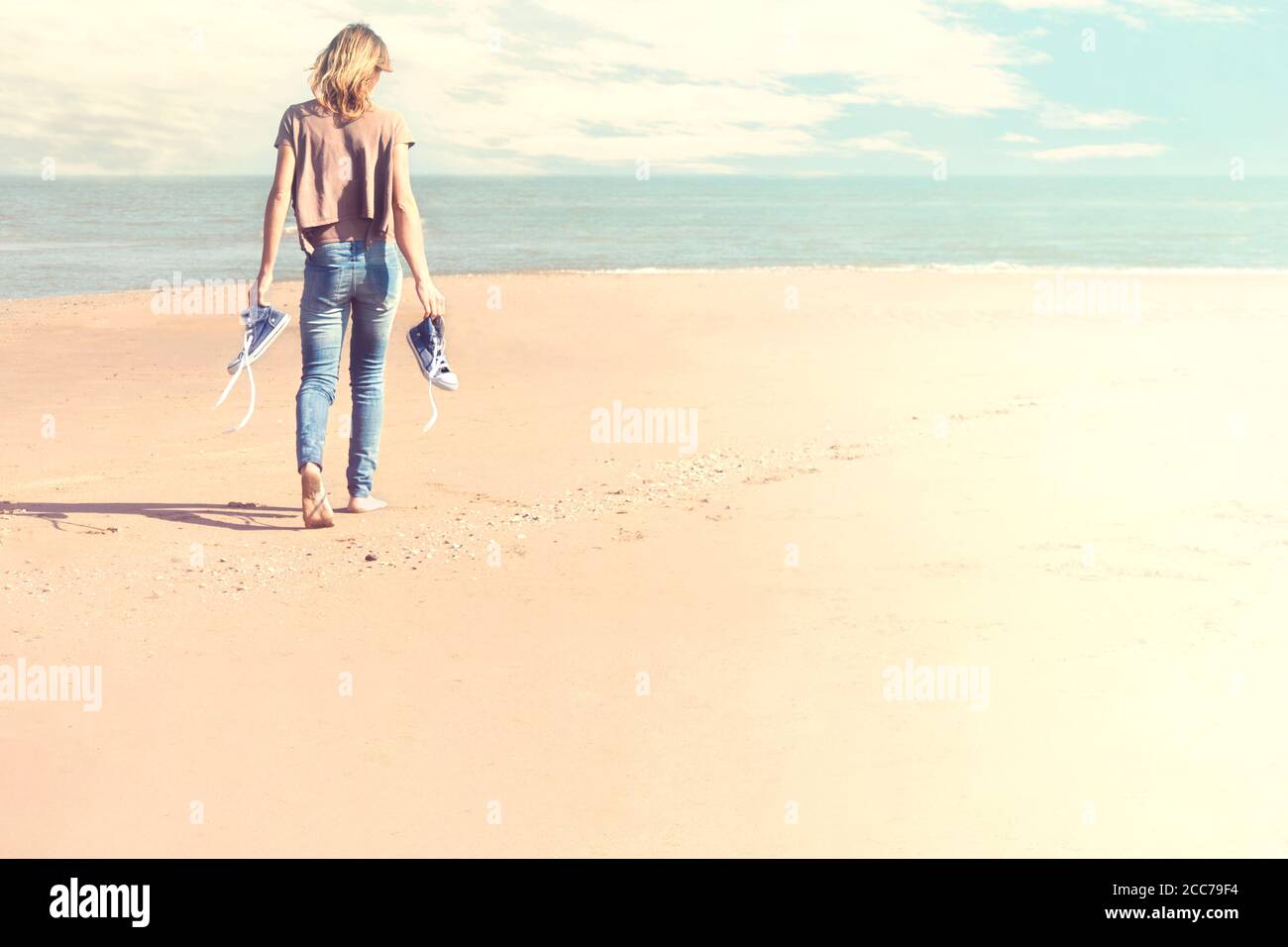 Woman life freedom outdoor hi-res stock photography and images - Alamy